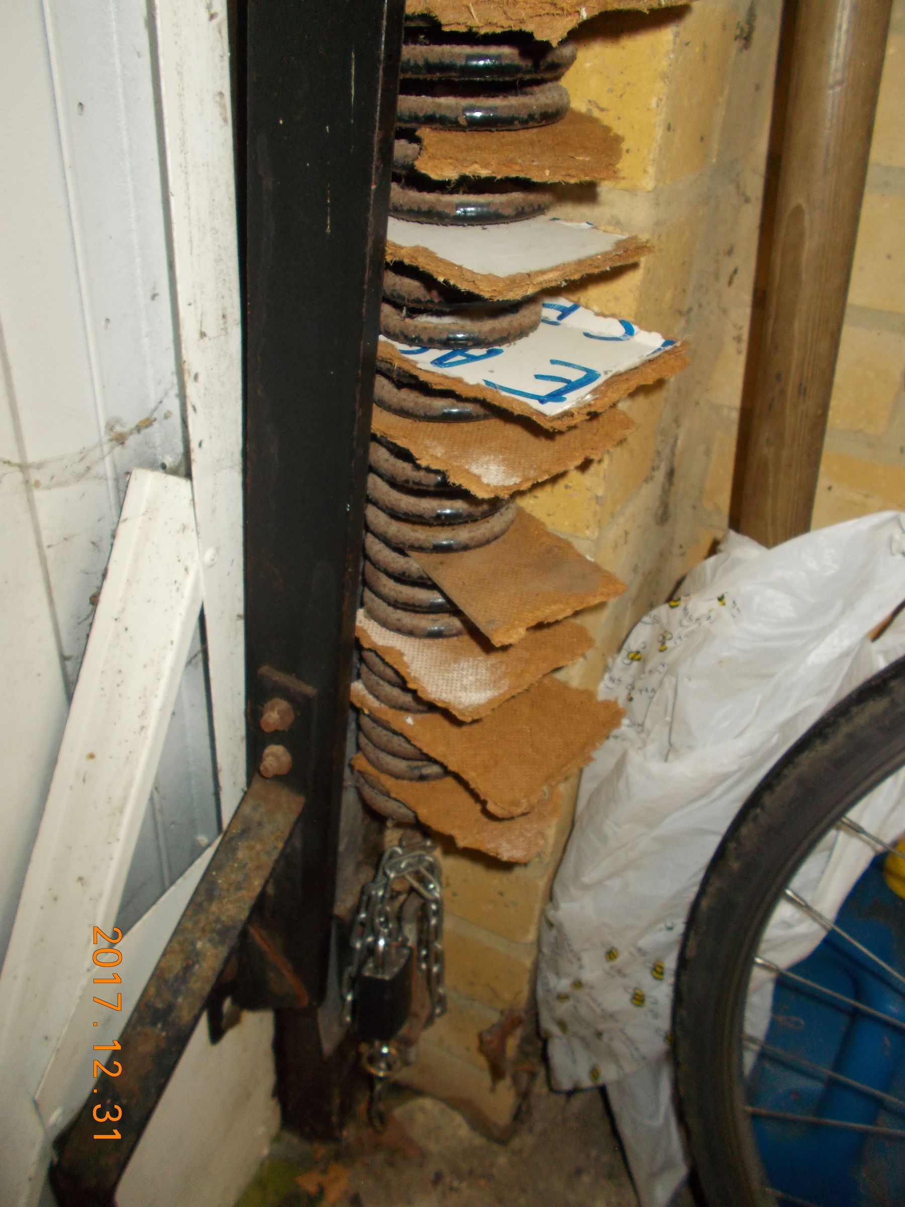 Fixing Garage Door Vertical Spring Mount : 4 Steps (with Pictures ...