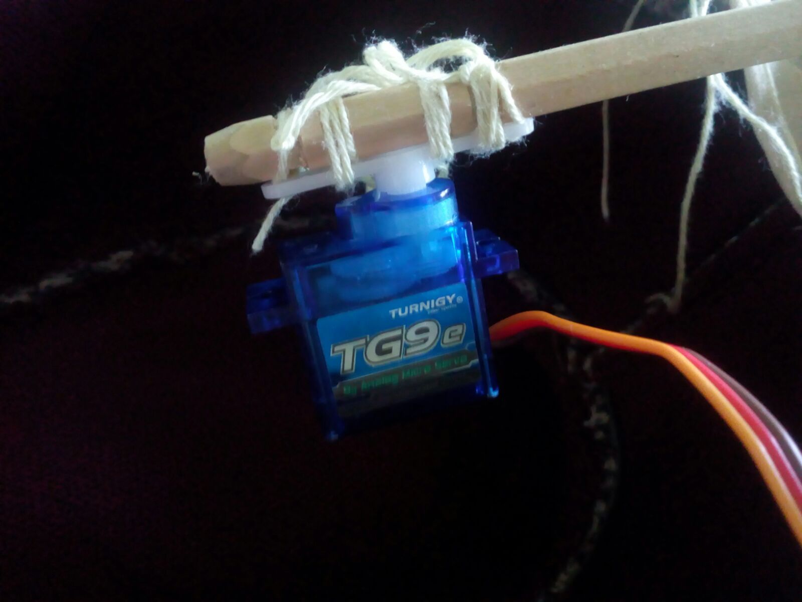 Automatic Fedora Tipper : 6 Steps - Instructables