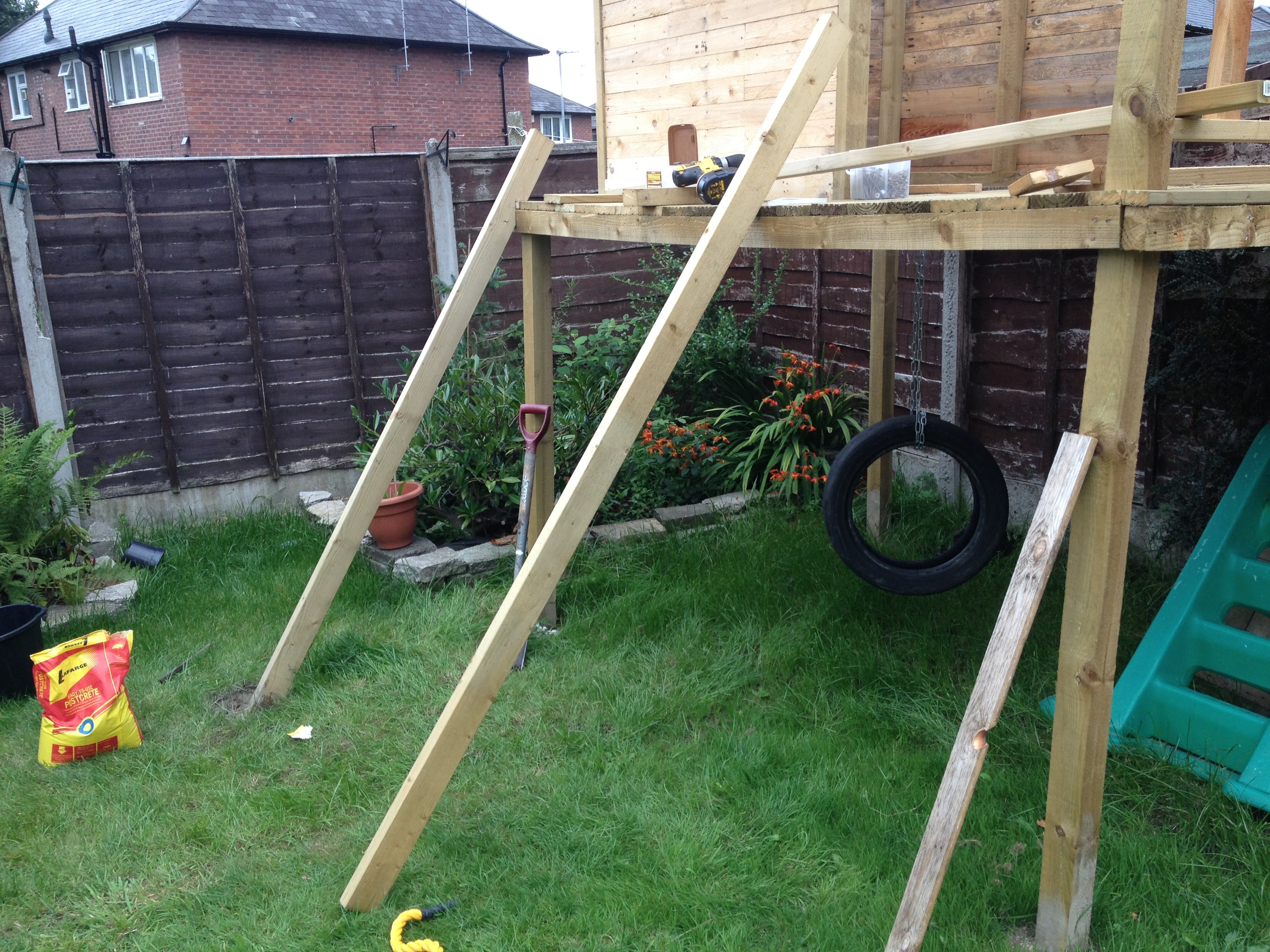 Playhouse Fort : 9 Steps (with Pictures) - Instructables