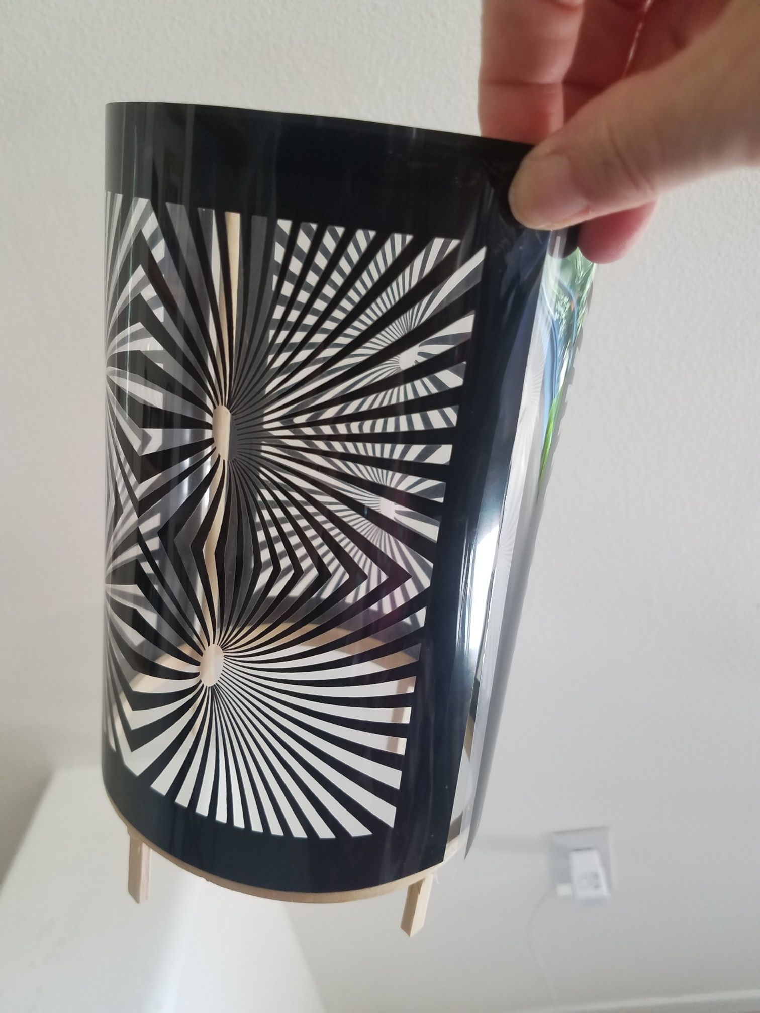 Psychedelic 70s Motion Lamp : 8 Steps (with Pictures) - Instructables