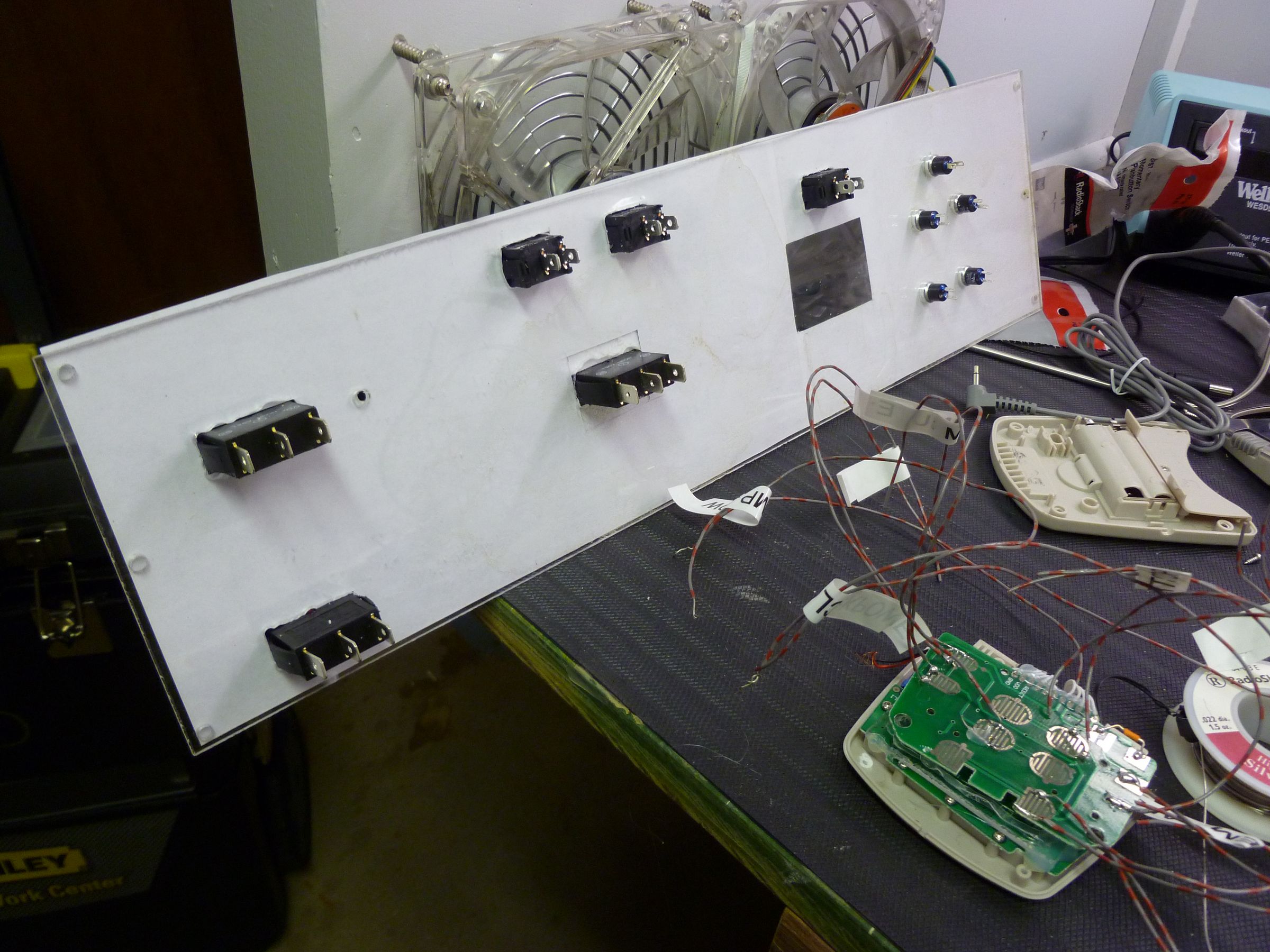 Printed Circuit Board (PCB) Sprayer Machine : 16 Steps (with Pictures ...