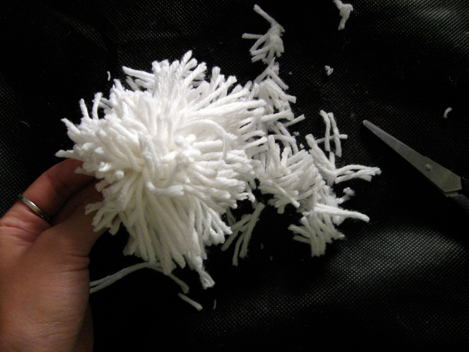 Yarn Puffs : 6 Steps (with Pictures) - Instructables