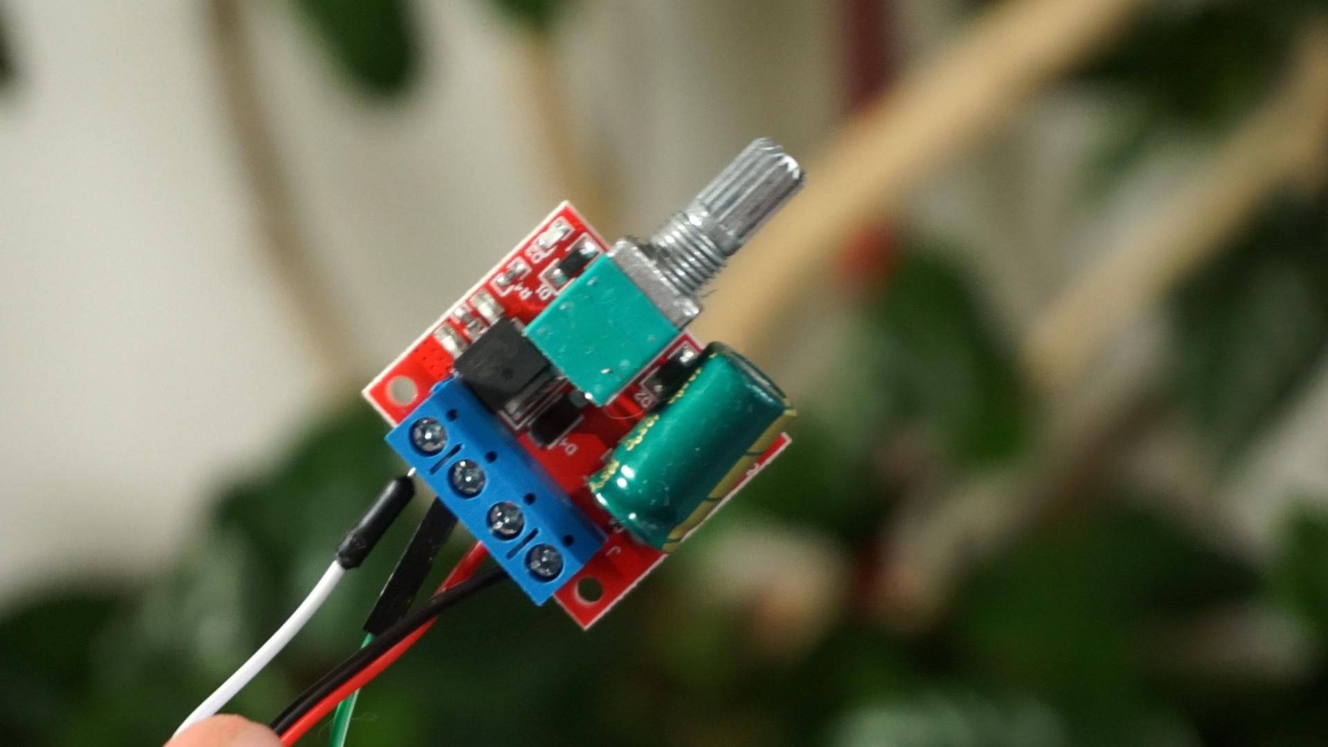 How to Make a Motorized Lazy Susan With a Secret : 9 Steps (with ...