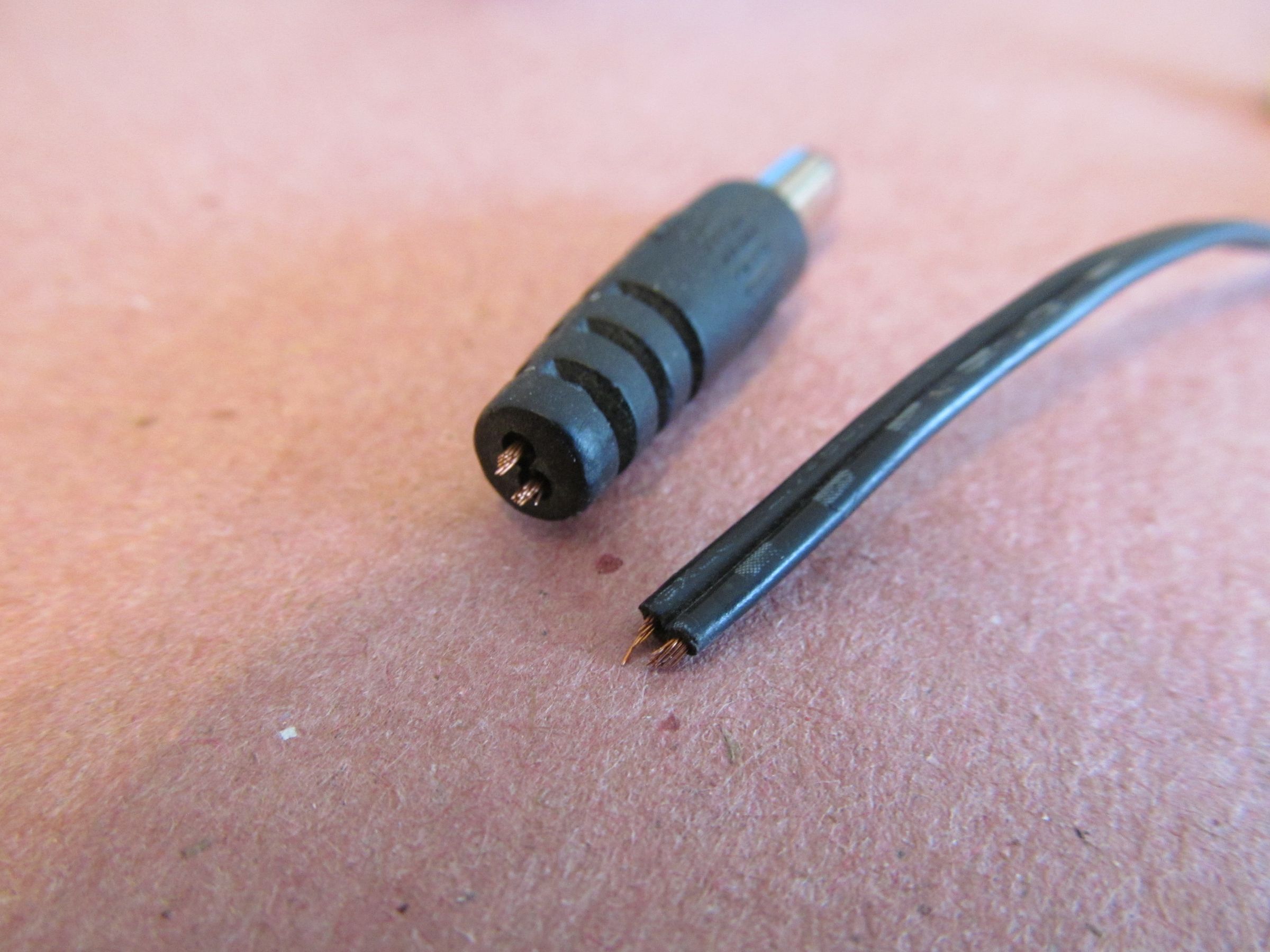 Emergency AC Adapter Cord Fix. : 6 Steps (with Pictures) - Instructables