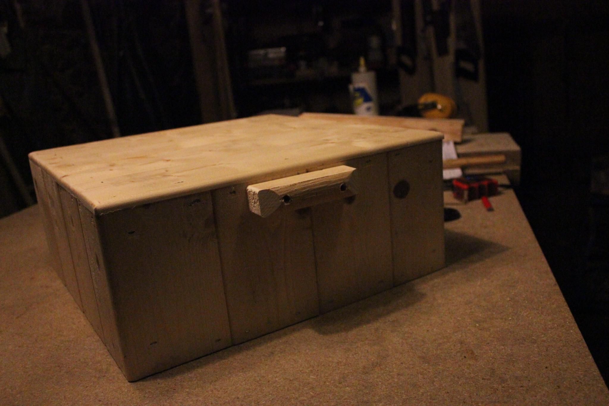 Make a Wooden Fuelless Cooker or Hay-box Using Scrap Wood and Hemp Wool ...