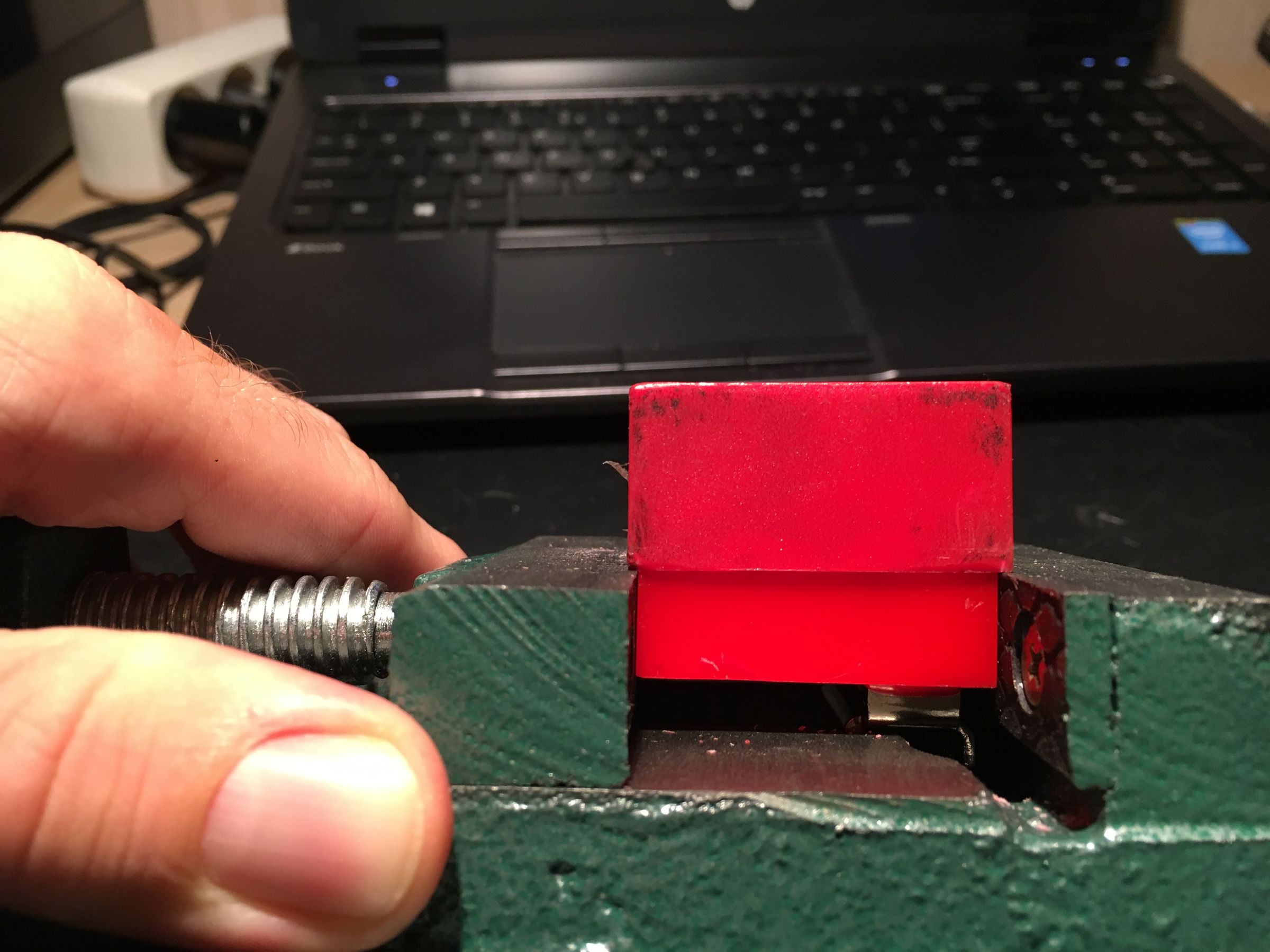 Battery Change of AMB140 Transponder : 4 Steps - Instructables