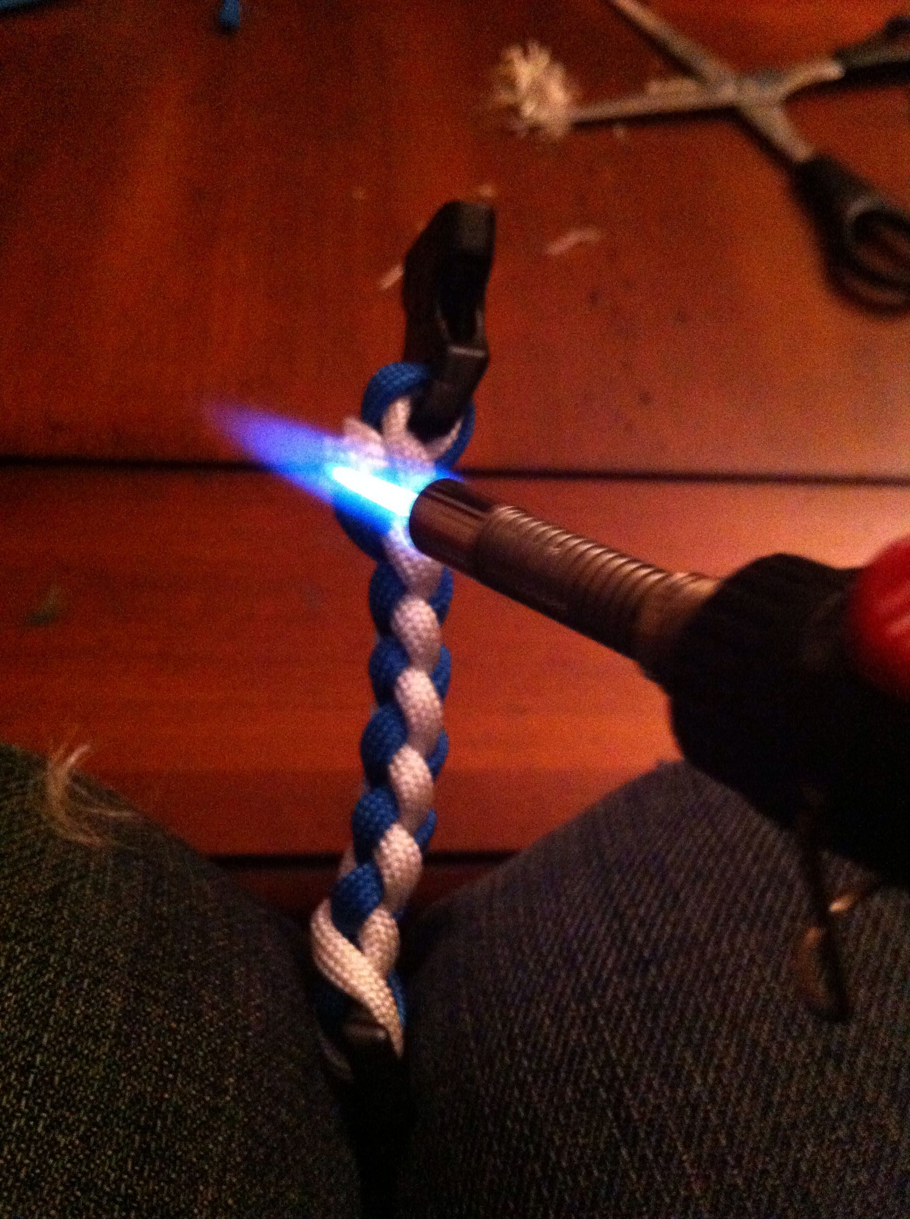 Paracord 4-strand Round Braid : 4 Steps - Instructables