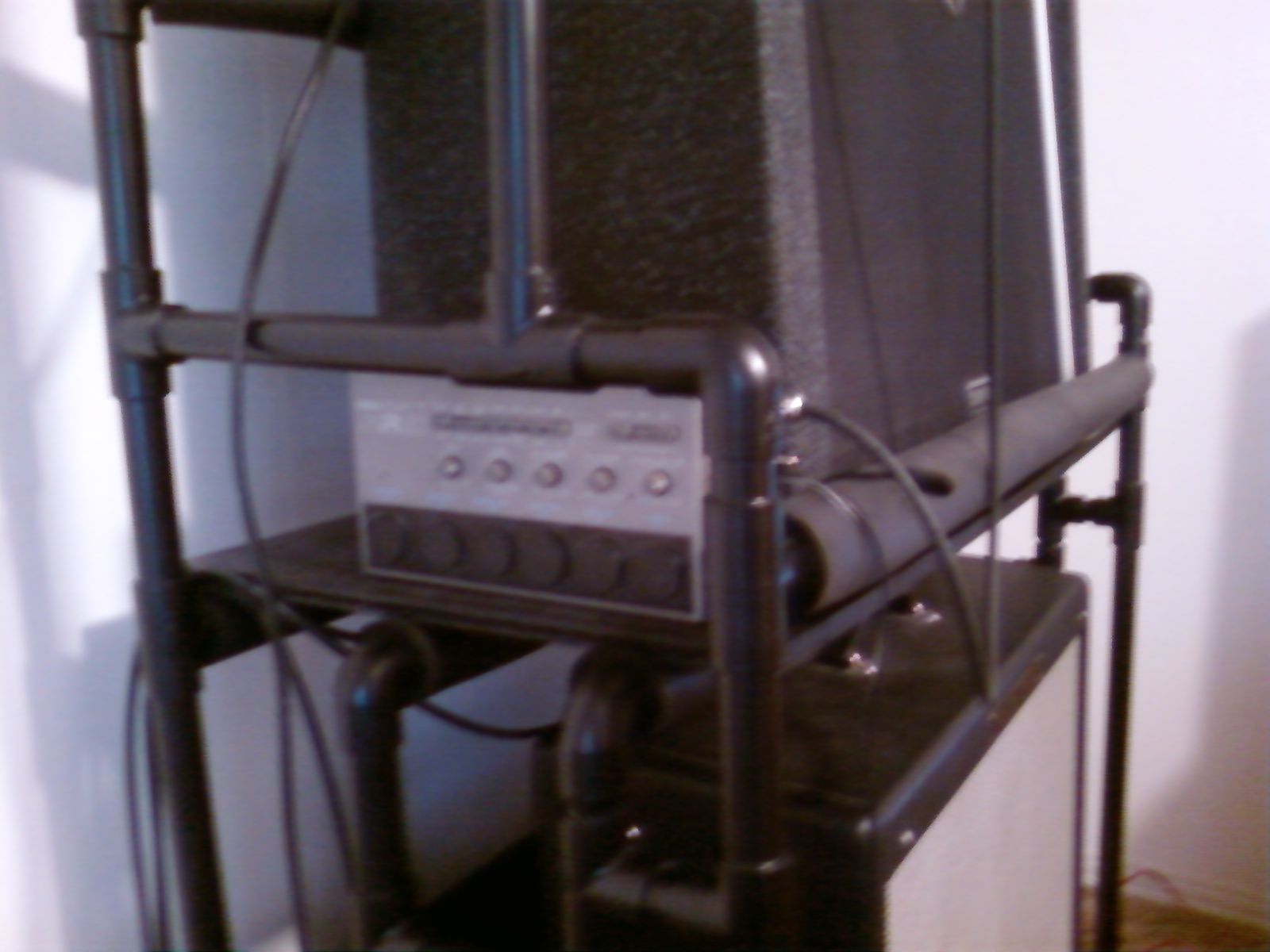 Double Guitar Amp Stand - Instructables