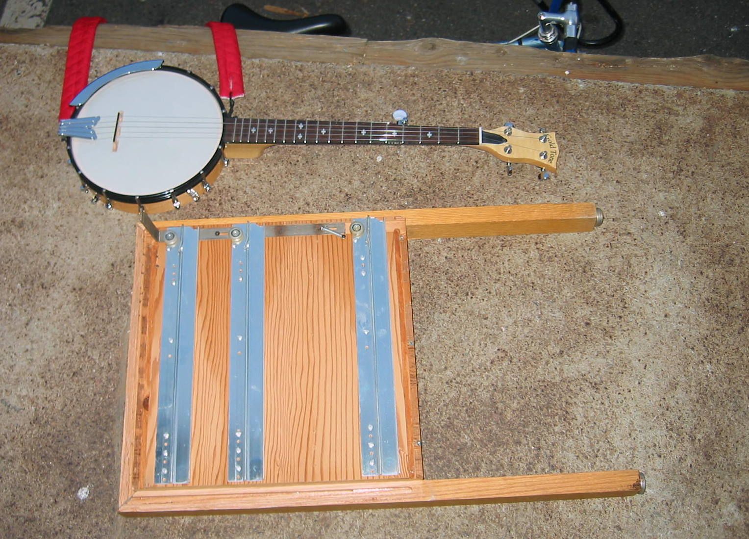 Cookie Tin Banjo Part 4: Bed Post Banjo : 16 Steps (with Pictures ...