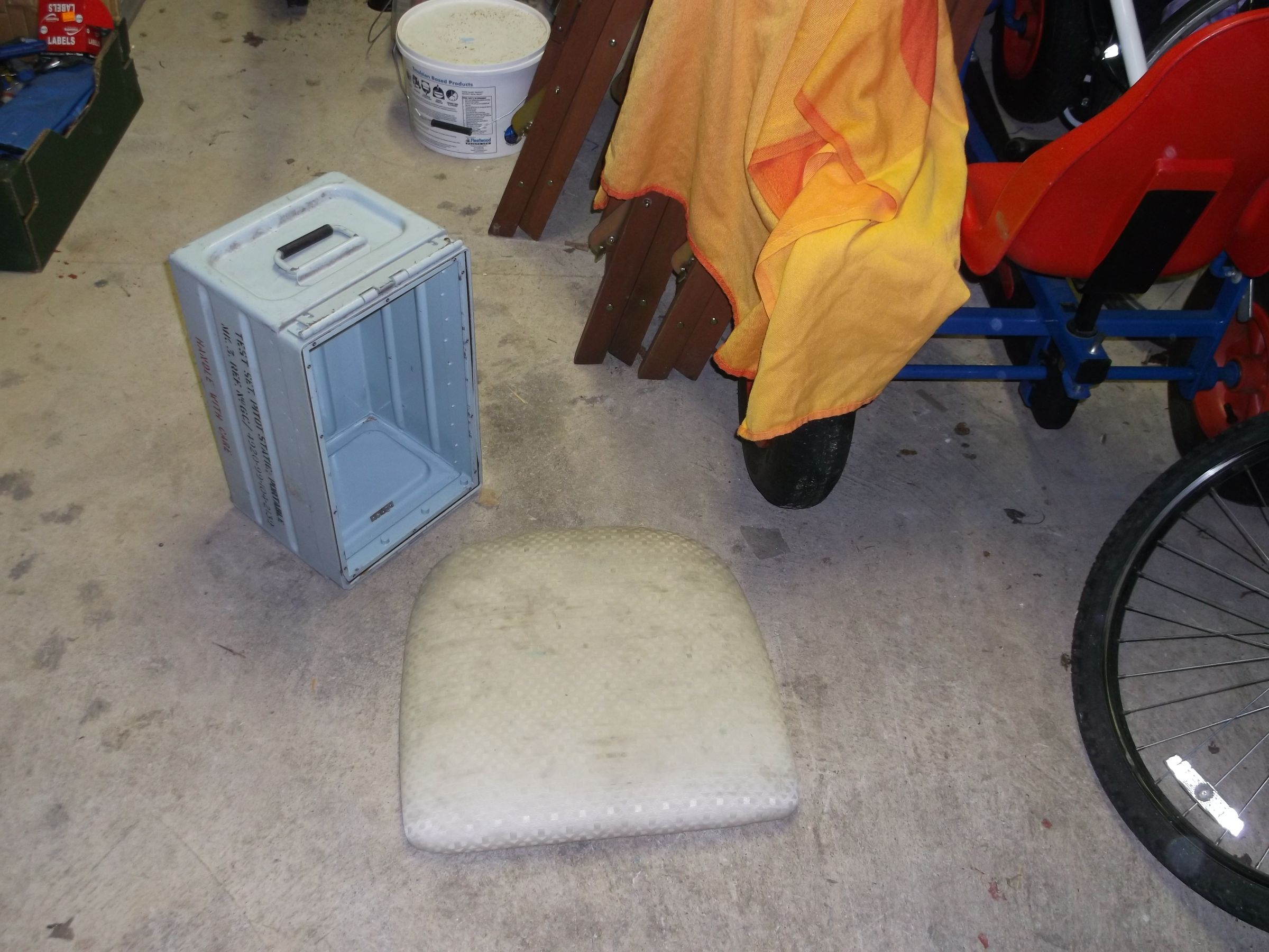 Workshop Stool From a Steel Box. - Instructables