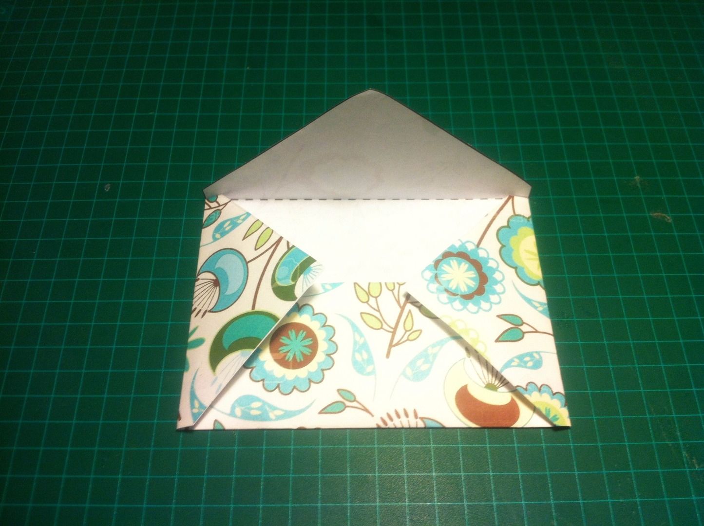 2 Minutes Custom Made Envelopes : 4 Steps (with Pictures) - Instructables