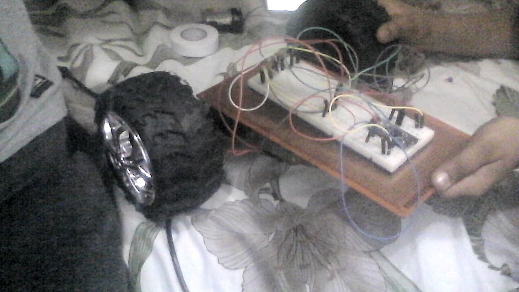 Ben - a Light Following Breadboard Arduino Robot - Instructables