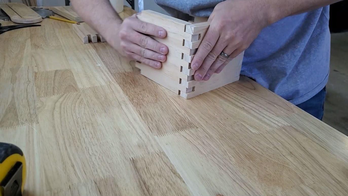 How to Make a Wooden Box Joint Box : 7 Steps (with Pictures ...