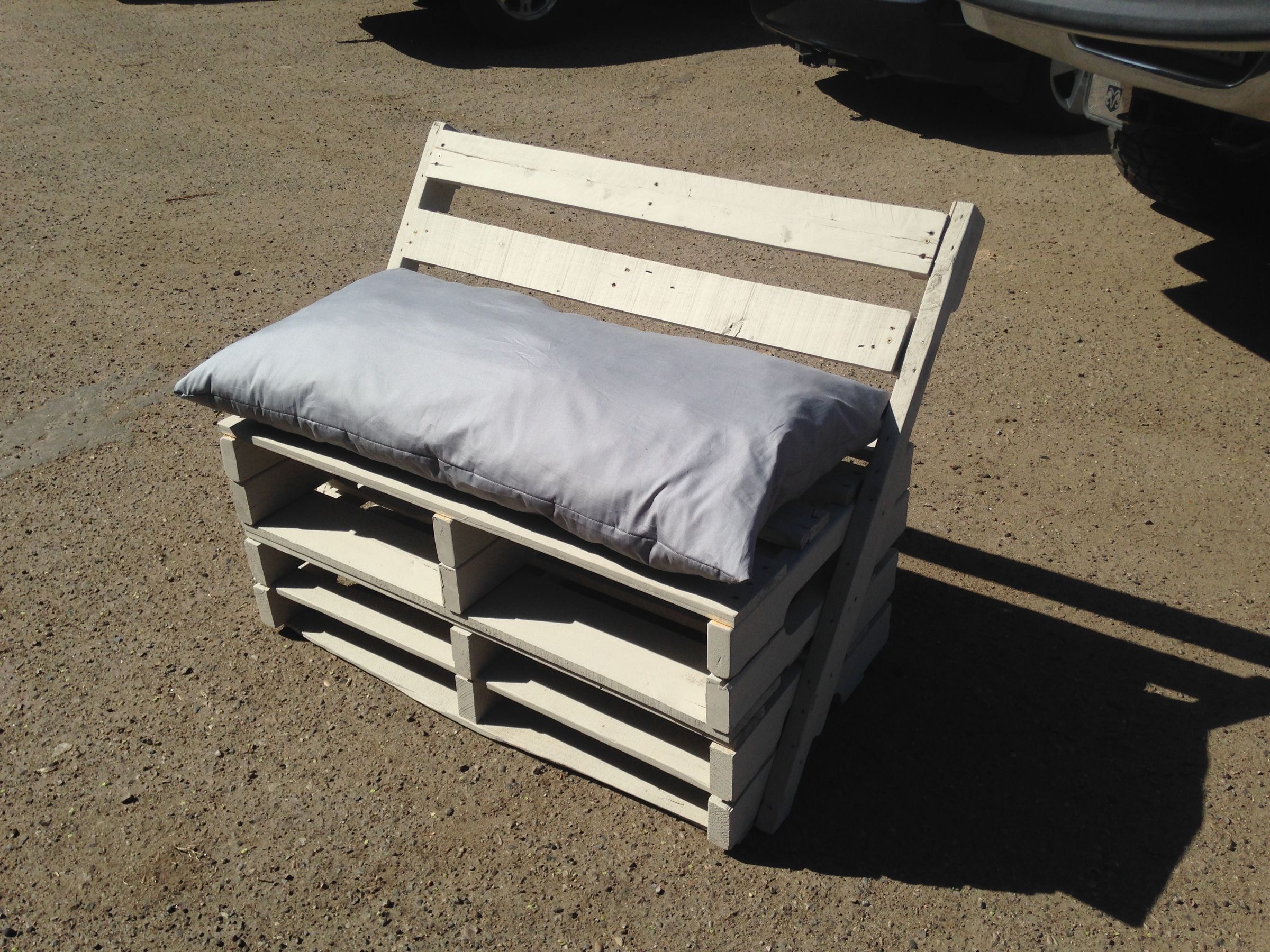 Pallet Bench With Shoe Rack : 7 Steps - Instructables