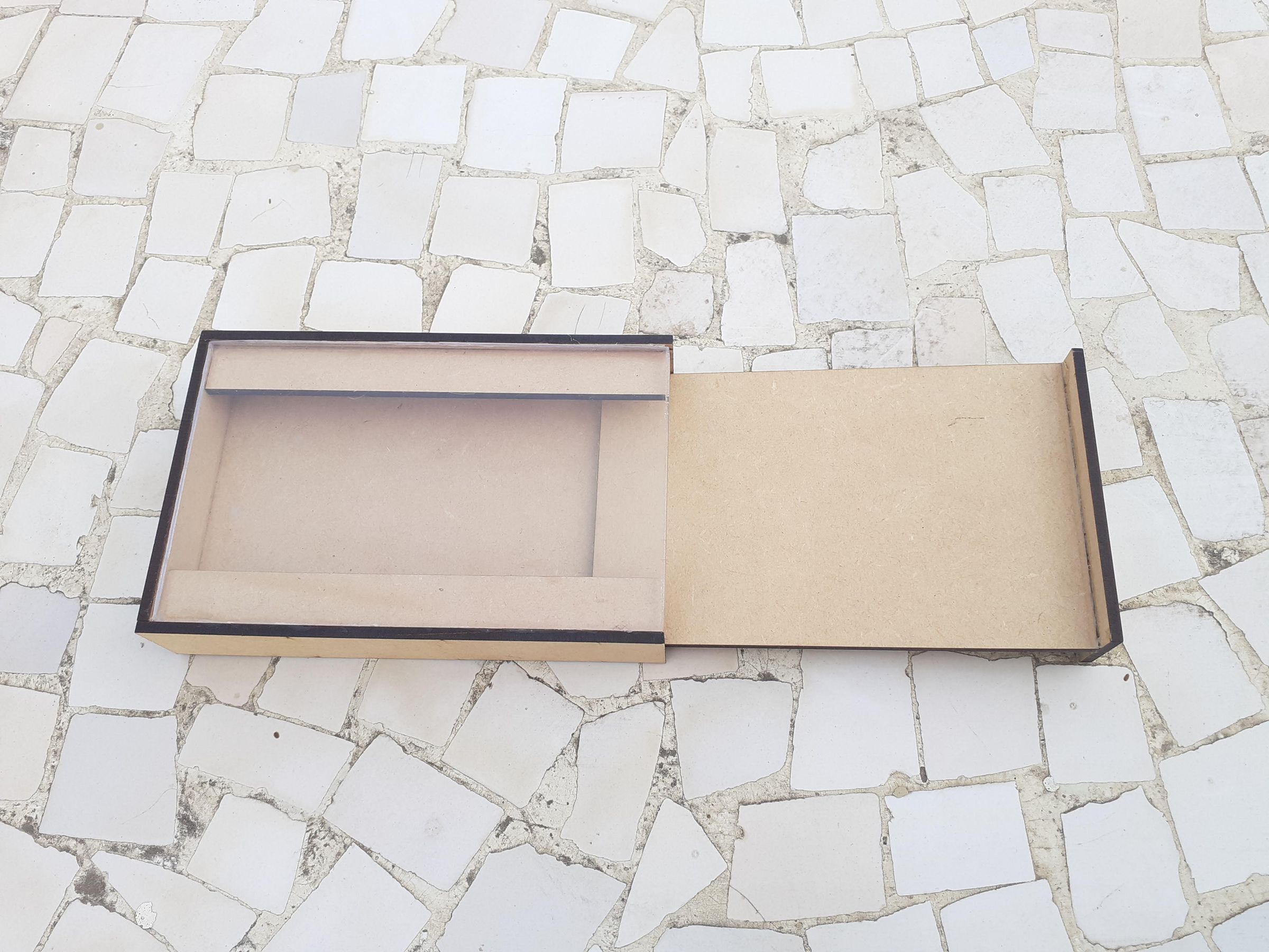 Secret Compartment in Photo Frame : 4 Steps (with Pictures) - Instructables