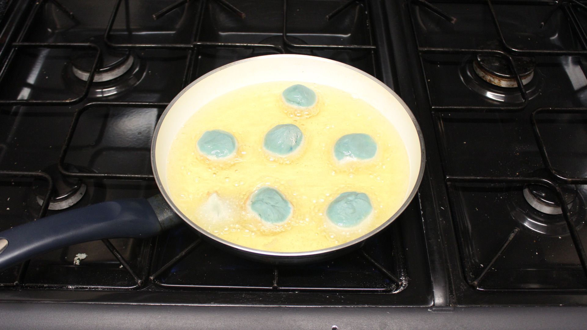 Blue Popping Candy Donut Balls Recipe From Food Devils : 11 Steps ...