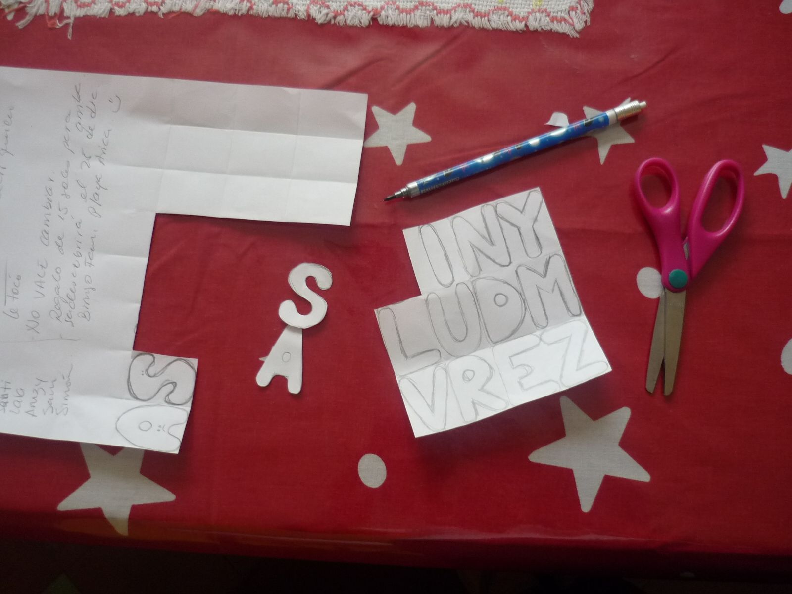 Easy Christmas Stocking : 8 Steps - Instructables
