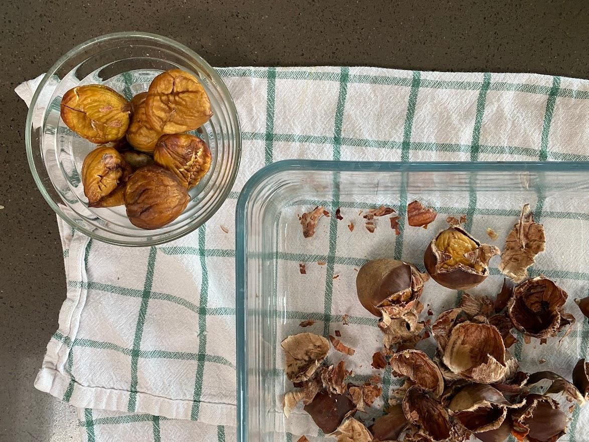 Coffee and Vanilla Cookies With Gingerbread Filling and Caramelized ...