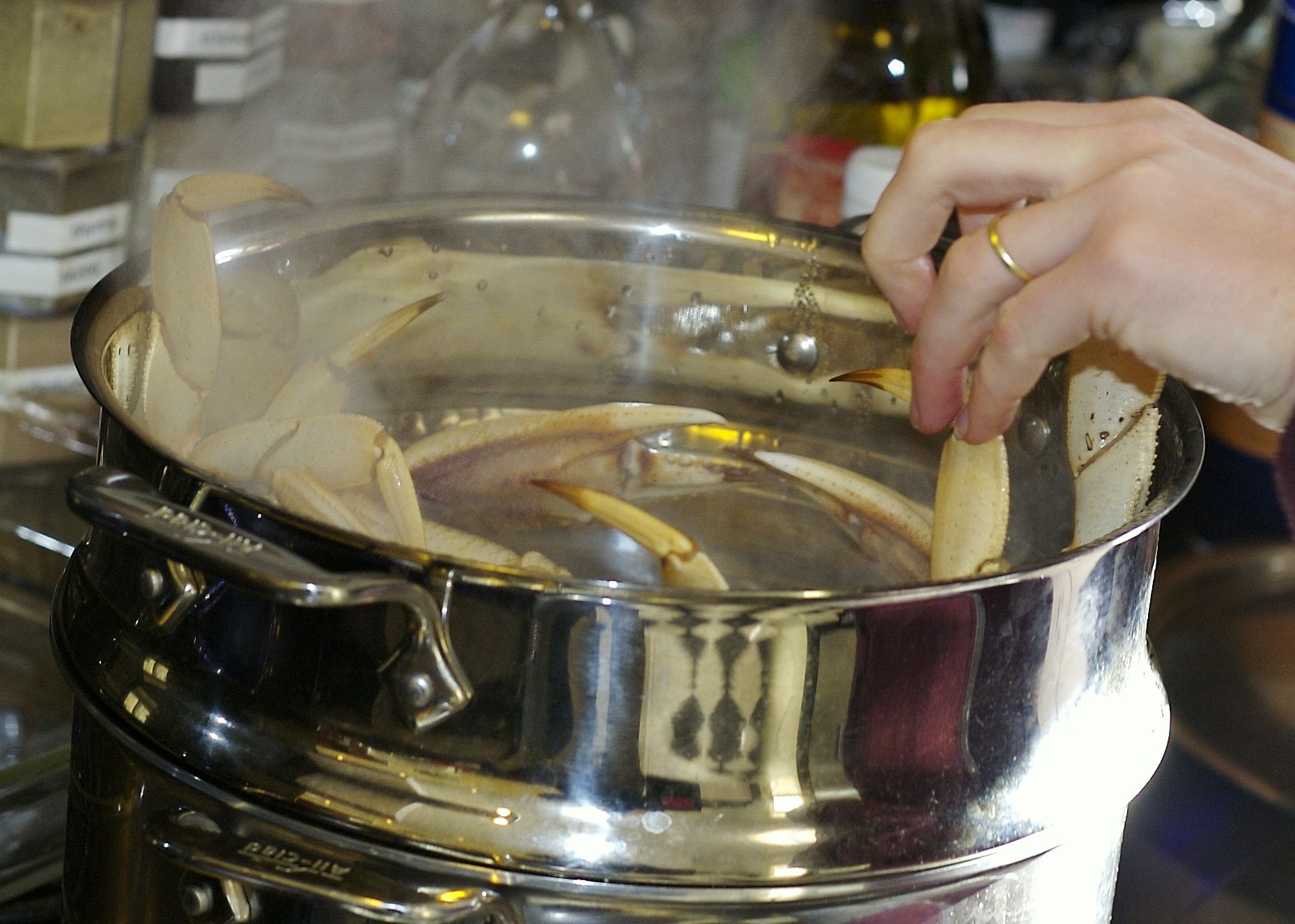 How to Clean Crab Before Cooking: A Detailed Guide