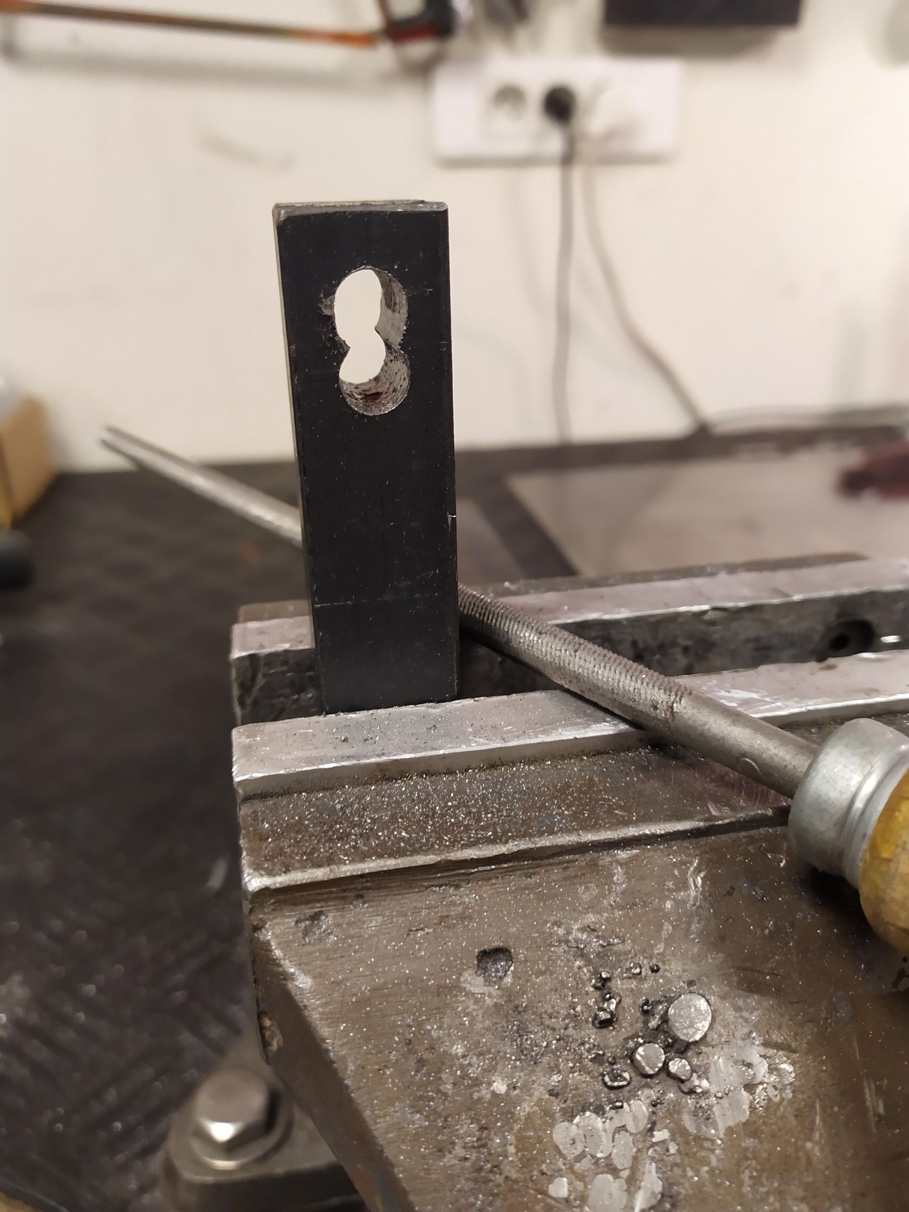 Metal Twin Screw Clamp (no Lathe, No Mill) : 7 Steps (with Pictures ...