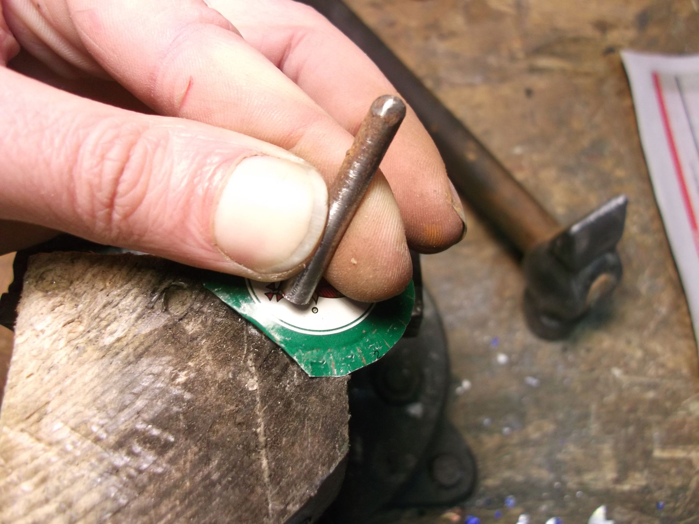 How to Make Scale Armor From Bottle Caps (Updated) : 8 Steps (with ...