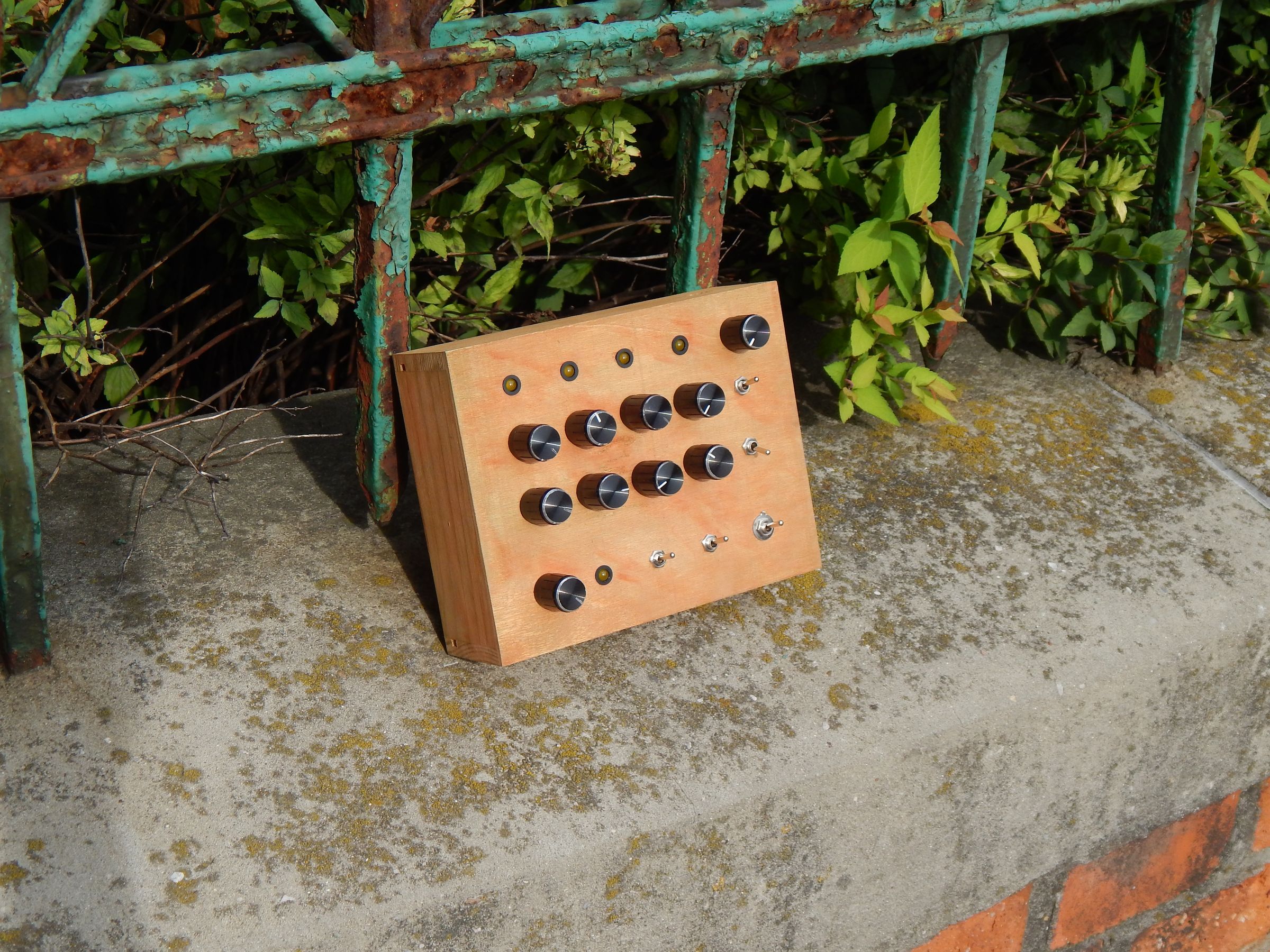 Parallel Sequencer Synth : 17 Steps (with Pictures) - Instructables