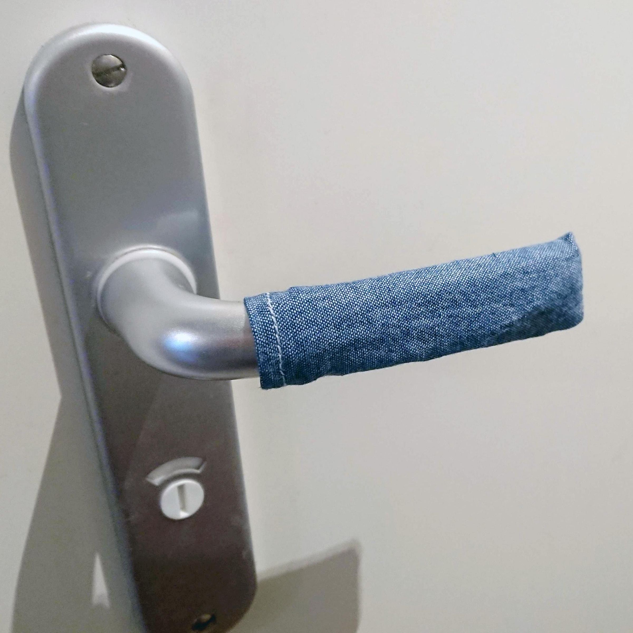 Easy Fabric Door Handle Cover : 6 Steps (with Pictures) - Instructables