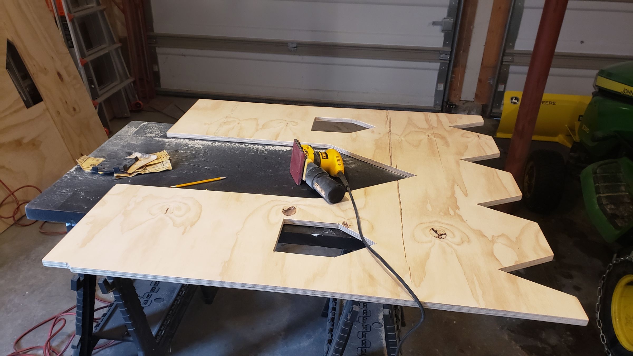 Under-the-Stairs Elsa Ice Castle : 13 Steps (with Pictures) - Instructables