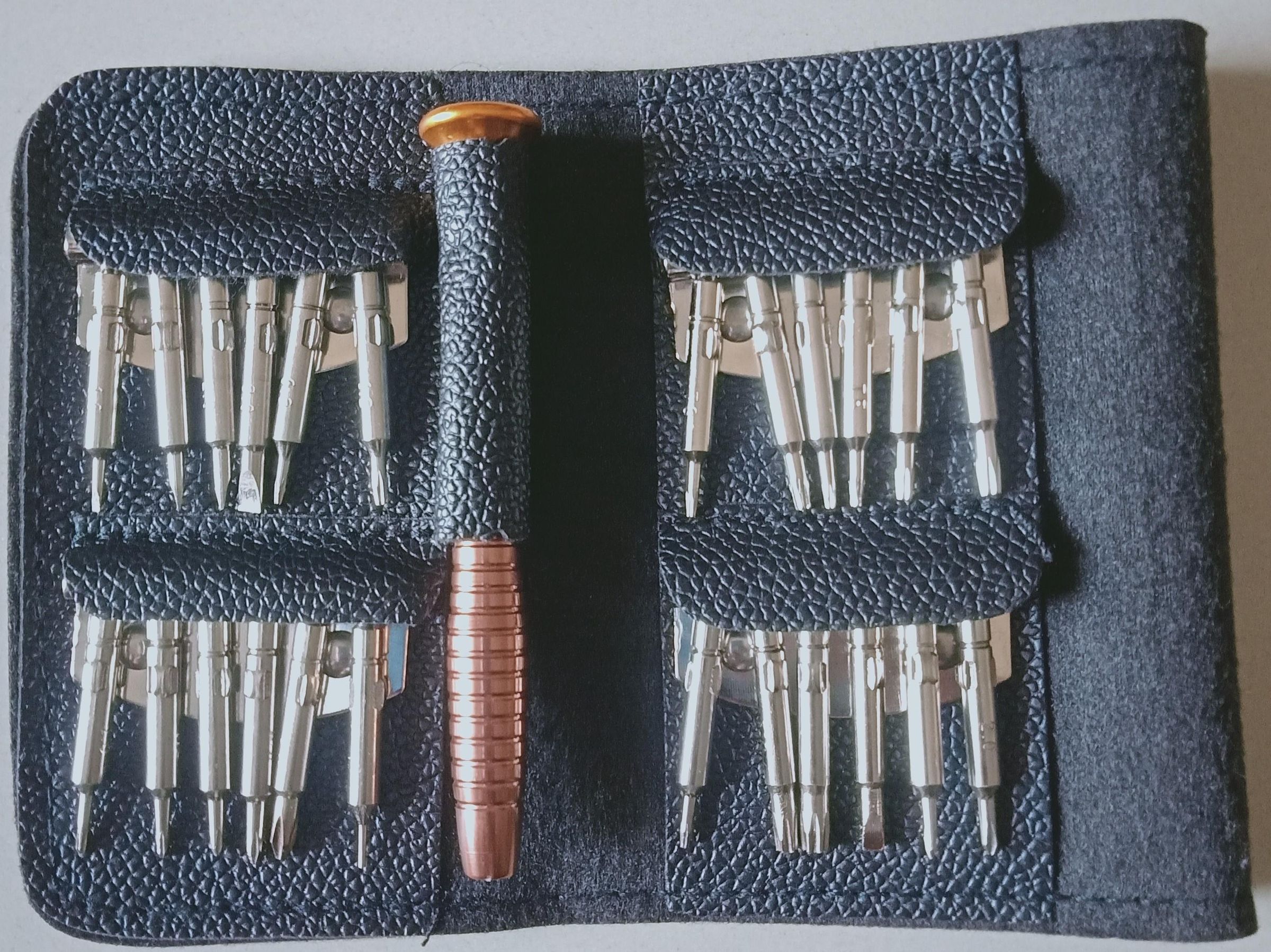 Teardown Seagate SATA Hard Disk Drive : 5 Steps (with Pictures ...