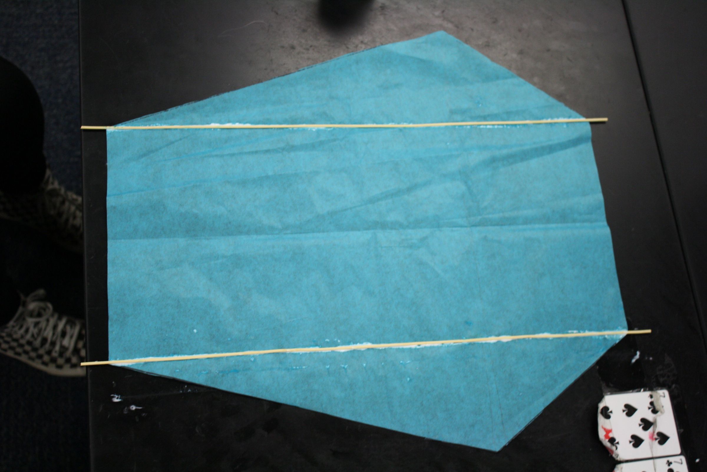 Wonder Woman Barn Door Kite by She-Ra and Clara : 14 Steps - Instructables