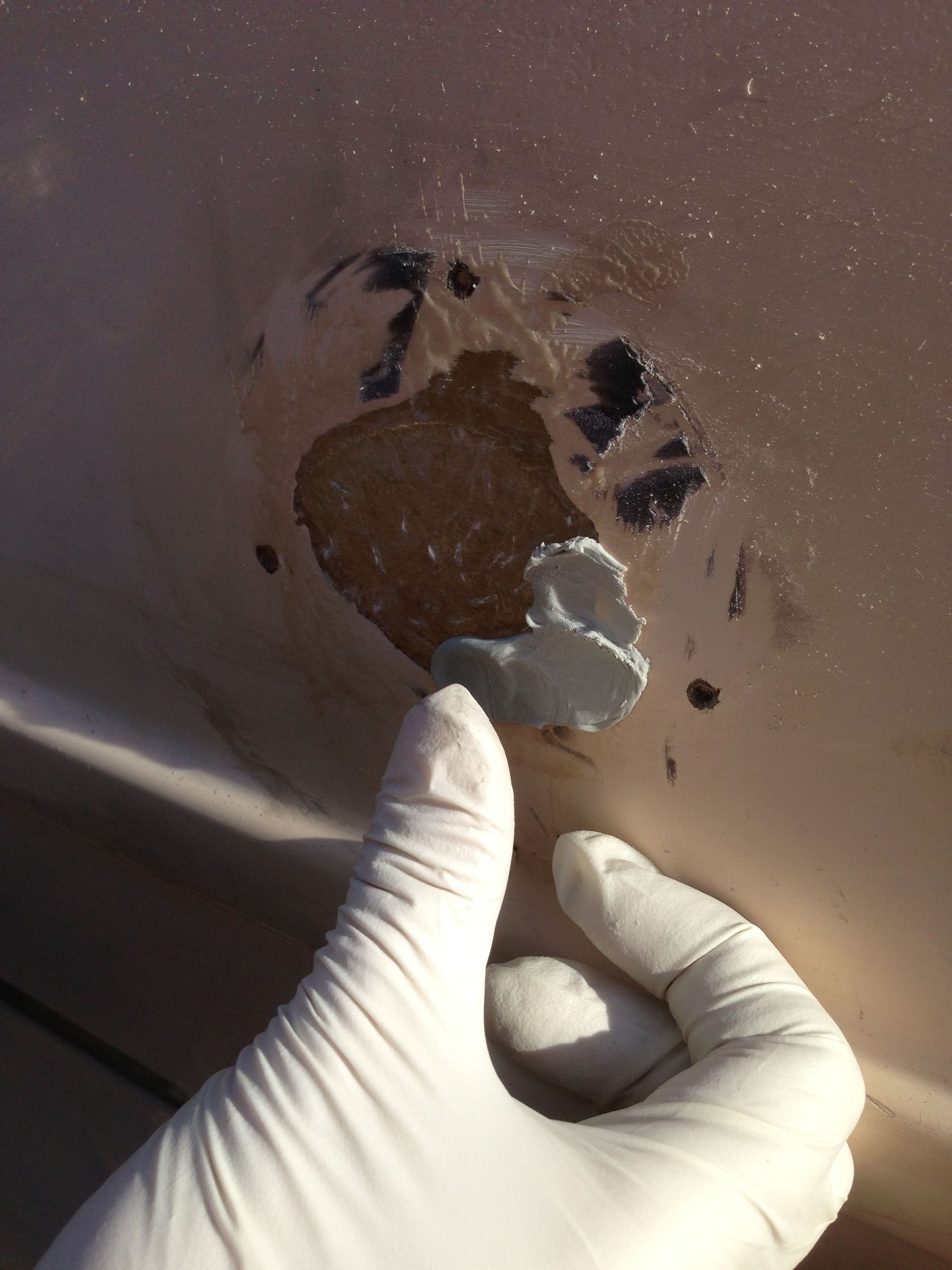 Repairing Fiberglass : 7 Steps (with Pictures) - Instructables