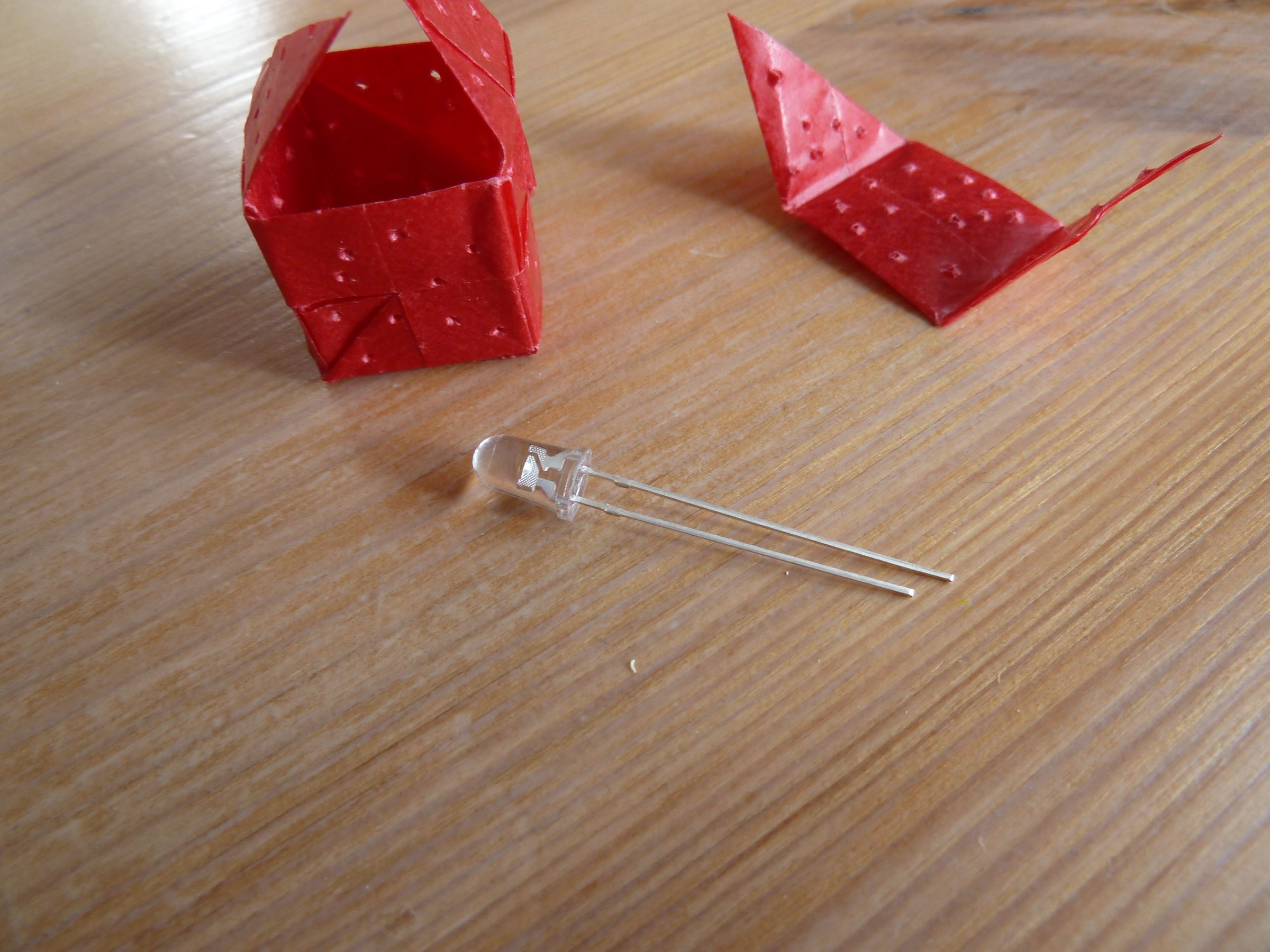 Sparkly Origami LED Cubes : 8 Steps (with Pictures) - Instructables