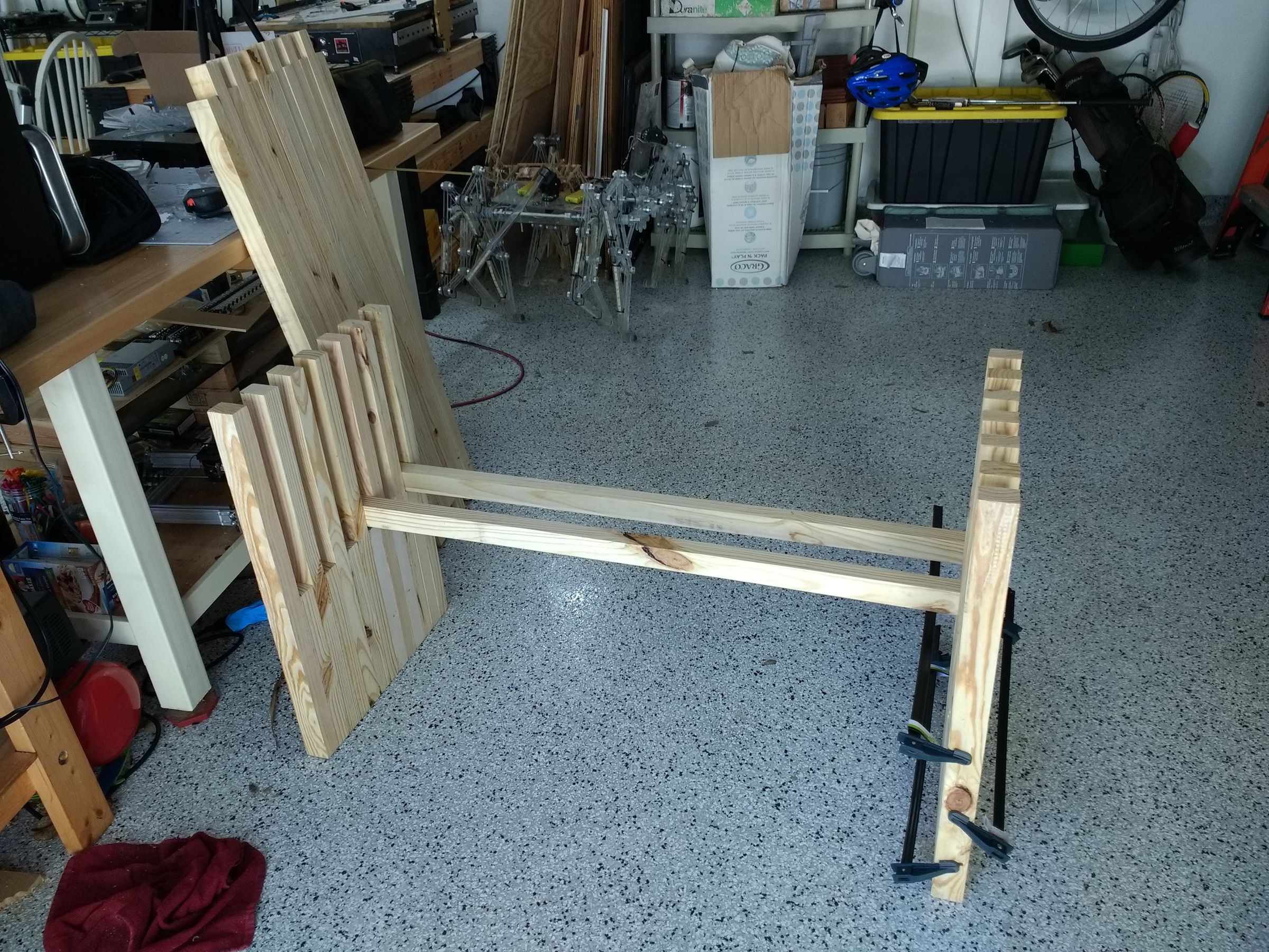 SOLID Kids Table With 2x3s and Glue : 8 Steps - Instructables