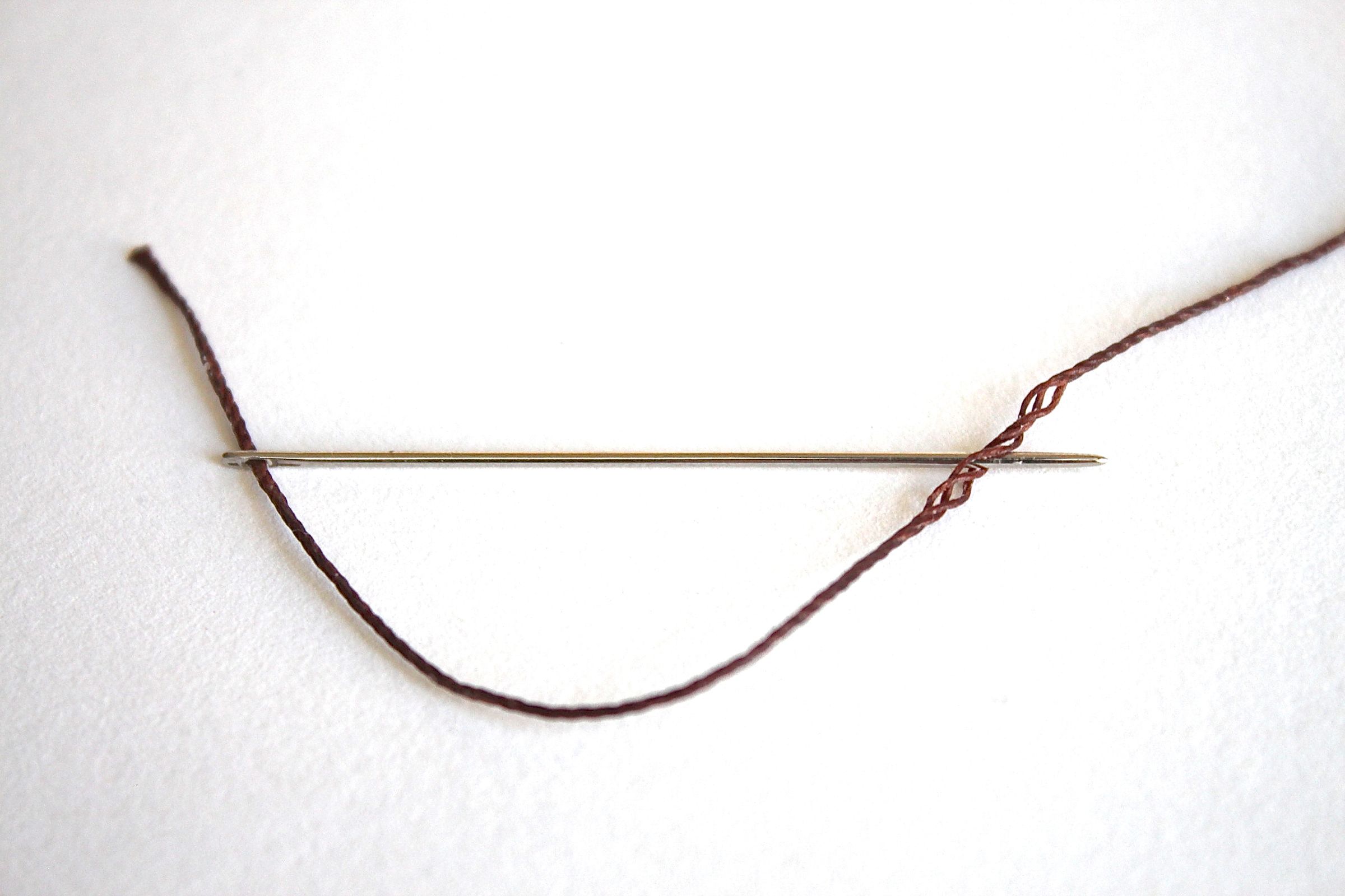 How to Thread a Leather Needle : 5 Steps (with Pictures) - Instructables