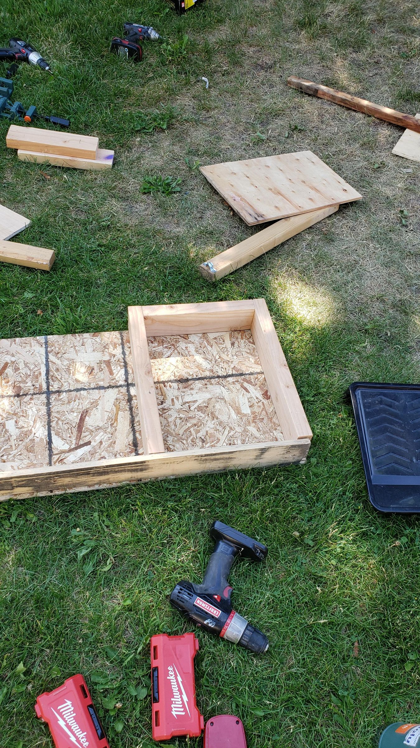 Easy Egg Collecting Exterior Nesting Box : 5 Steps (with Pictures ...