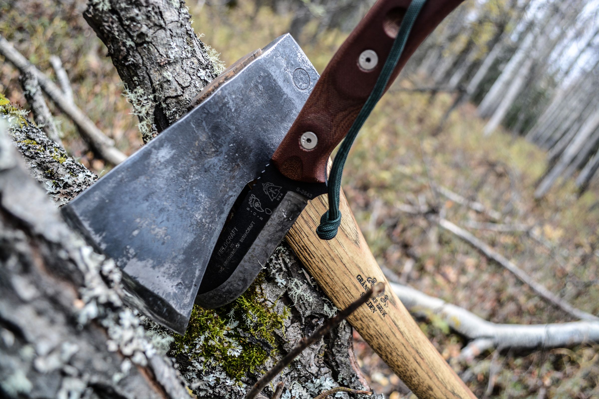 How to Make a Paracord Dangler for ANY Knife Sheath - Instructables