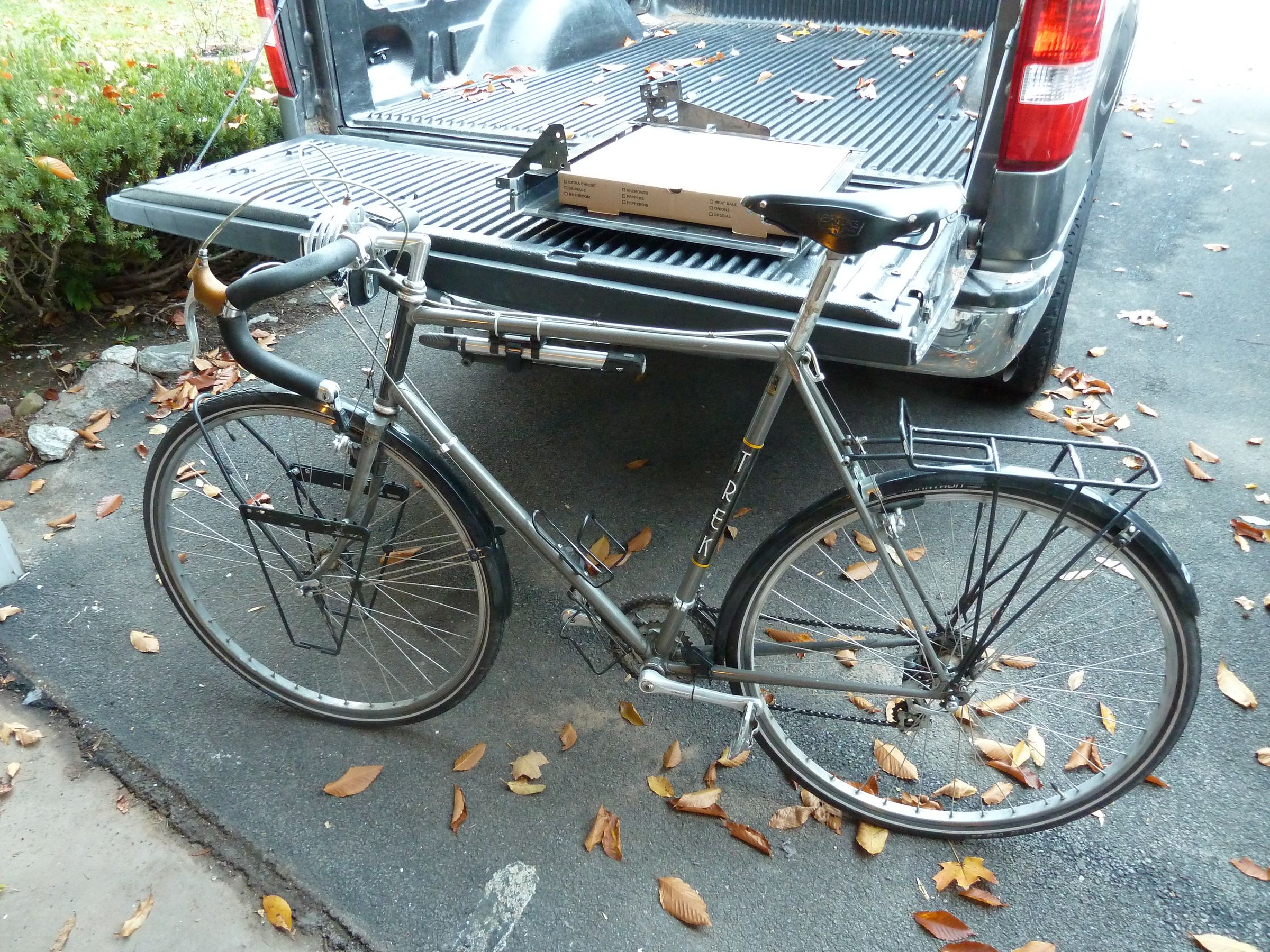 Bicycle Pizza Carrier Built From Scrap Materials : 5 Steps (with ...