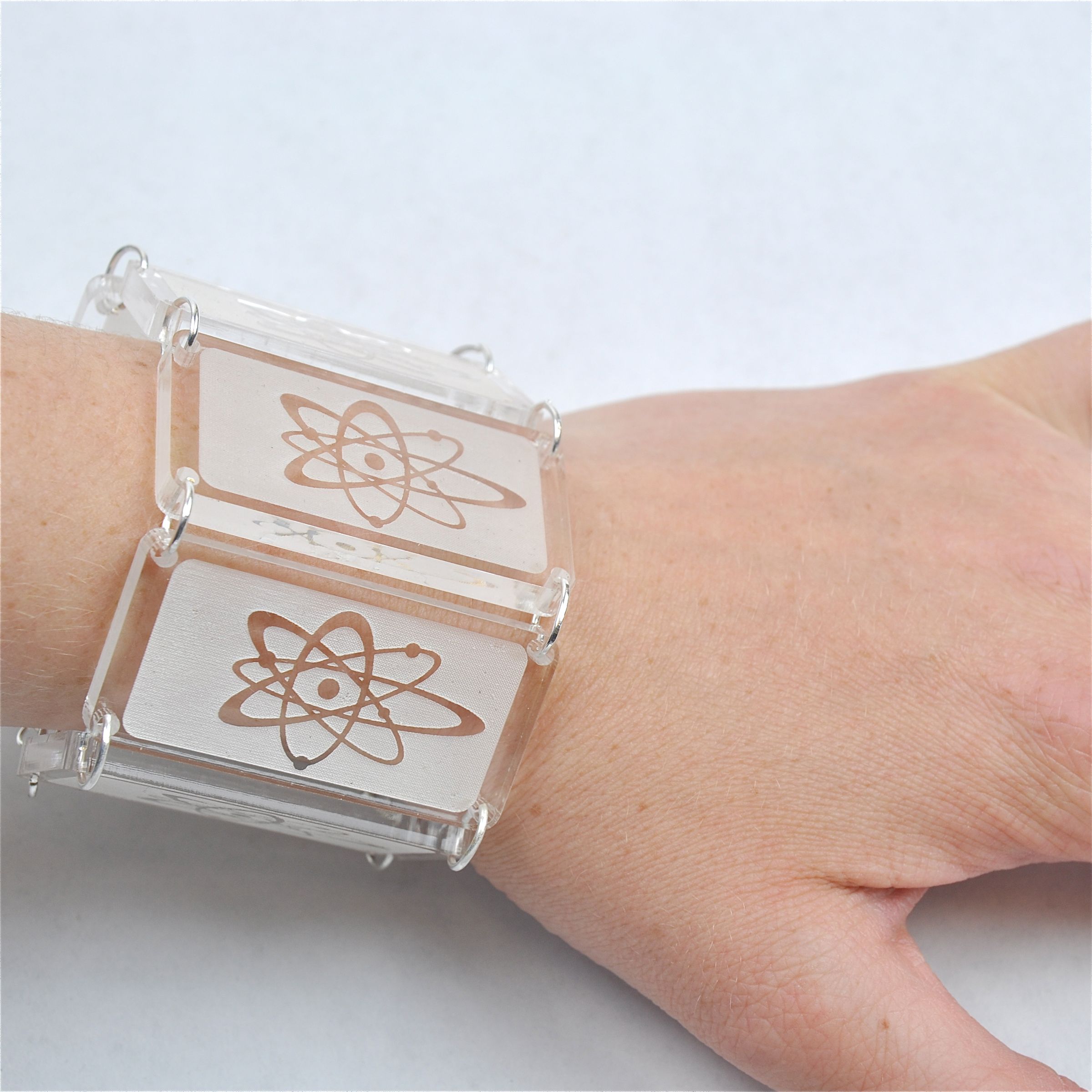 Atomic Bracelet : 4 Steps (with Pictures) - Instructables