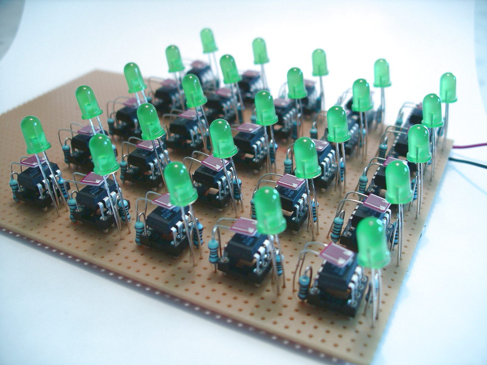 Synchronizing Fireflies : 7 Steps (with Pictures) - Instructables