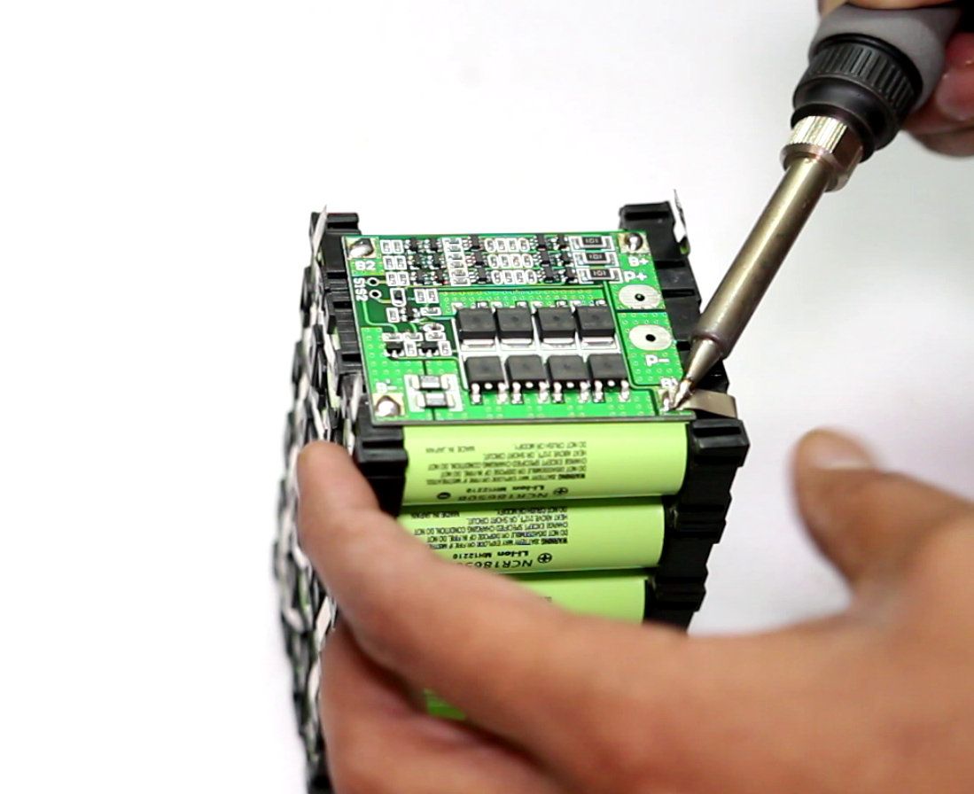 DIY Professional 18650 Battery Pack : 12 Steps (with Pictures ...