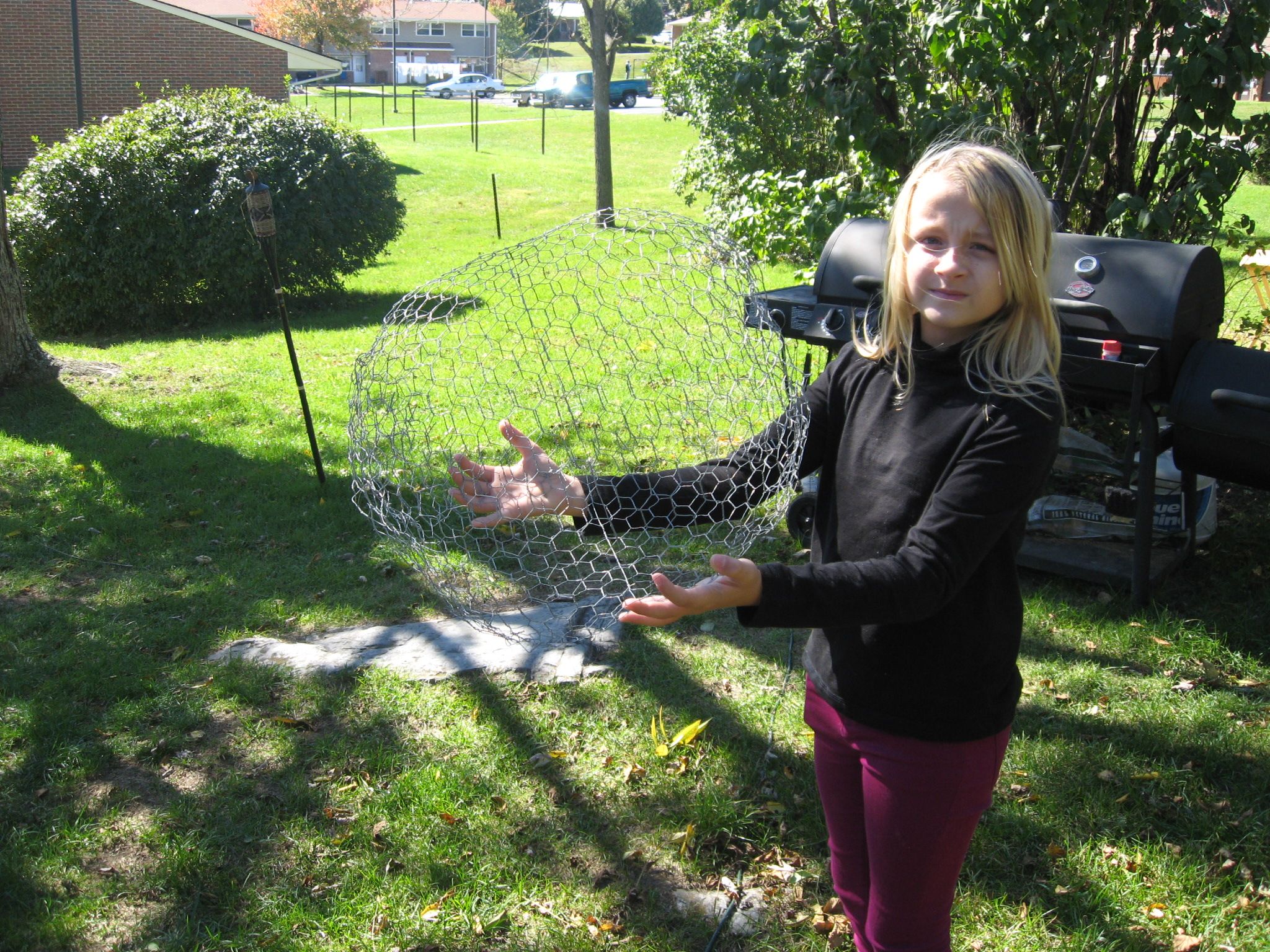 Pumkin Headed Creature Reacher. : 7 Steps (with Pictures) - Instructables