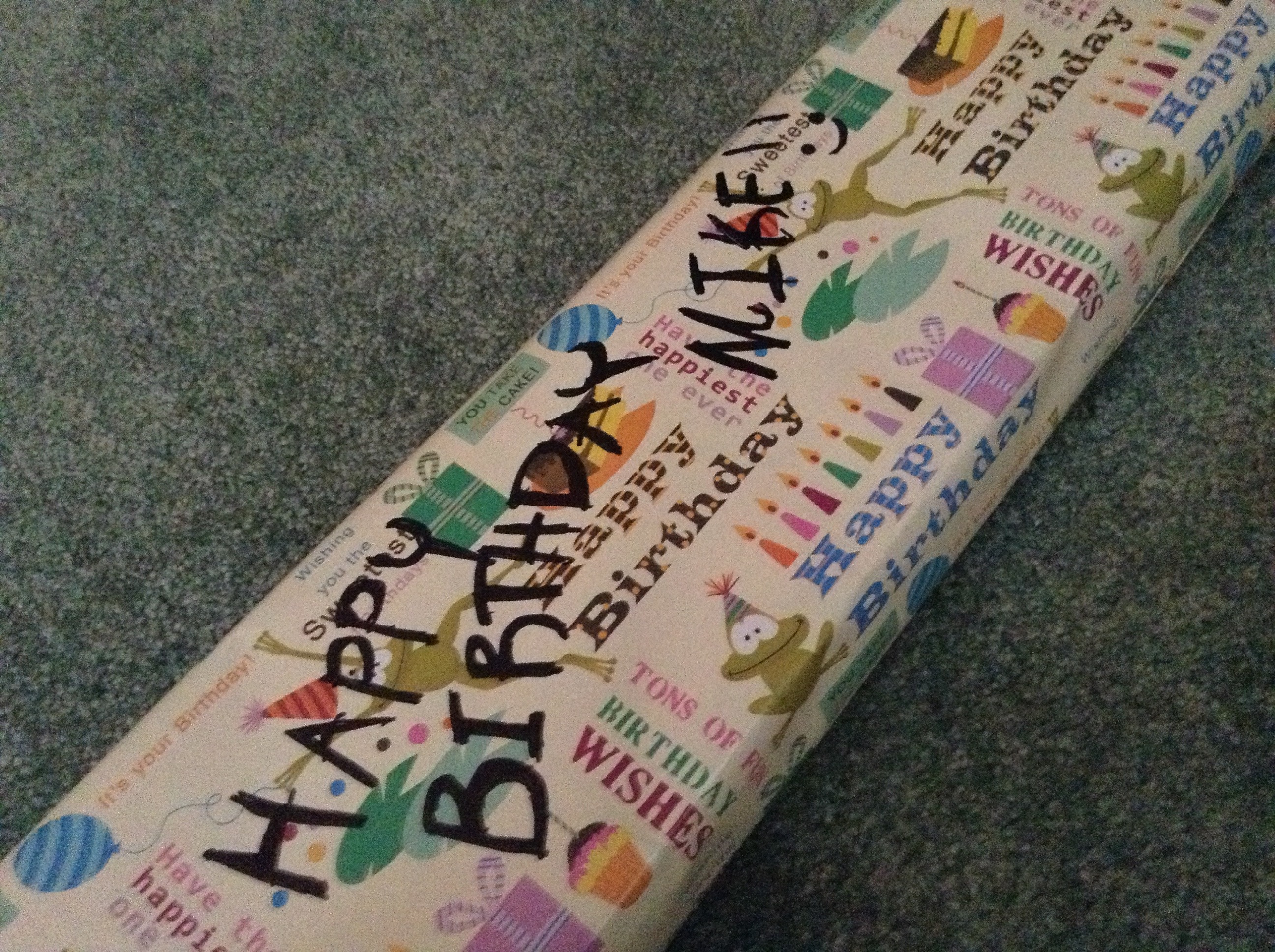 How to Wrap a Large Gift : 4 Steps - Instructables