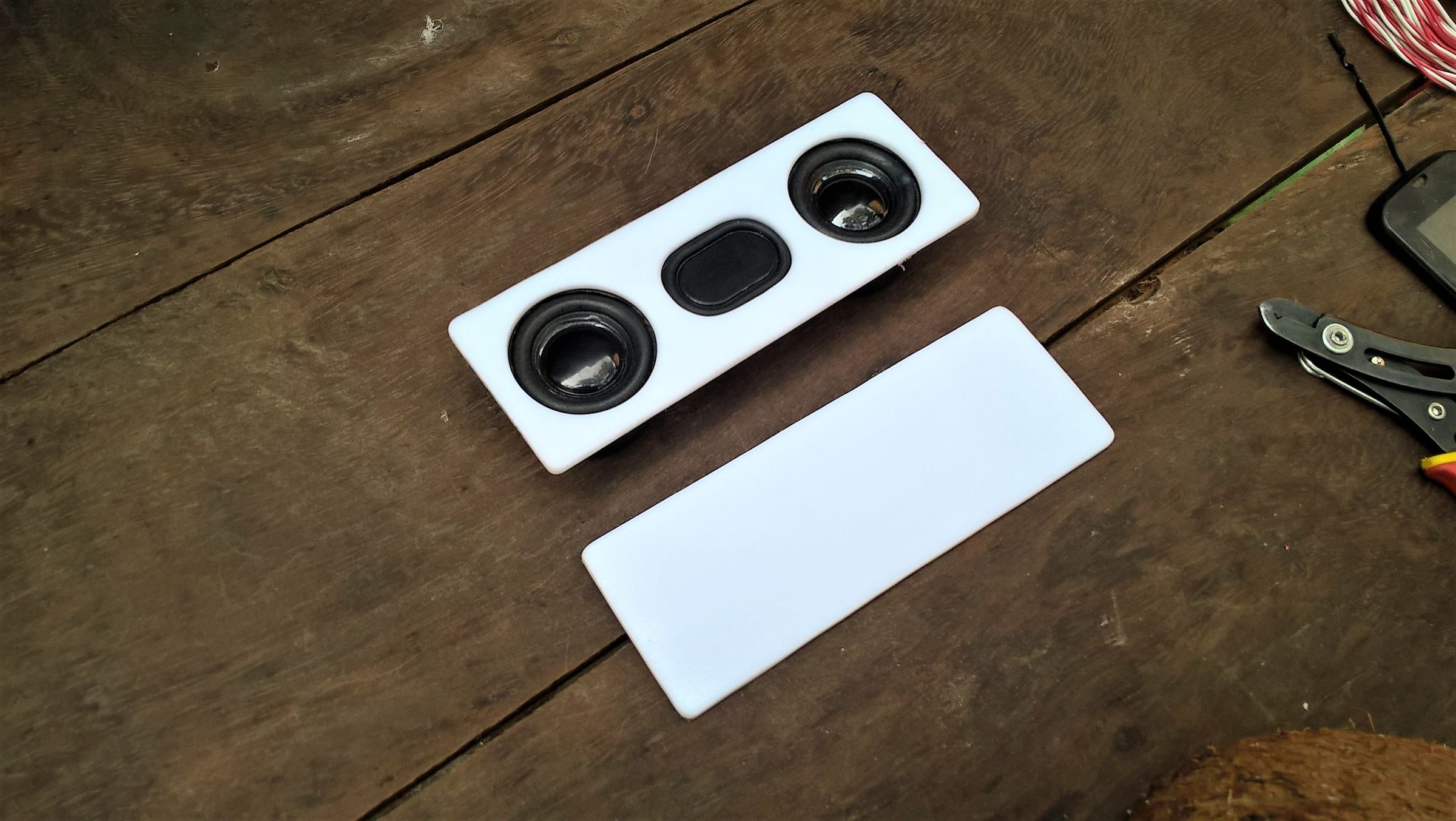 DIY Mini Bluetooth Speaker (BoombeAt :) : 20 Steps (with Pictures ...