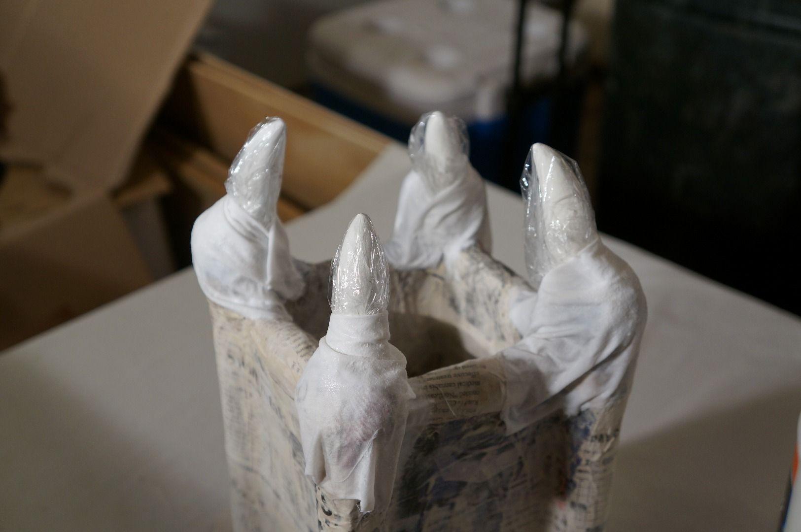 Make Your Own Half-Life Barnacle Using Household Materials : 15 Steps ...