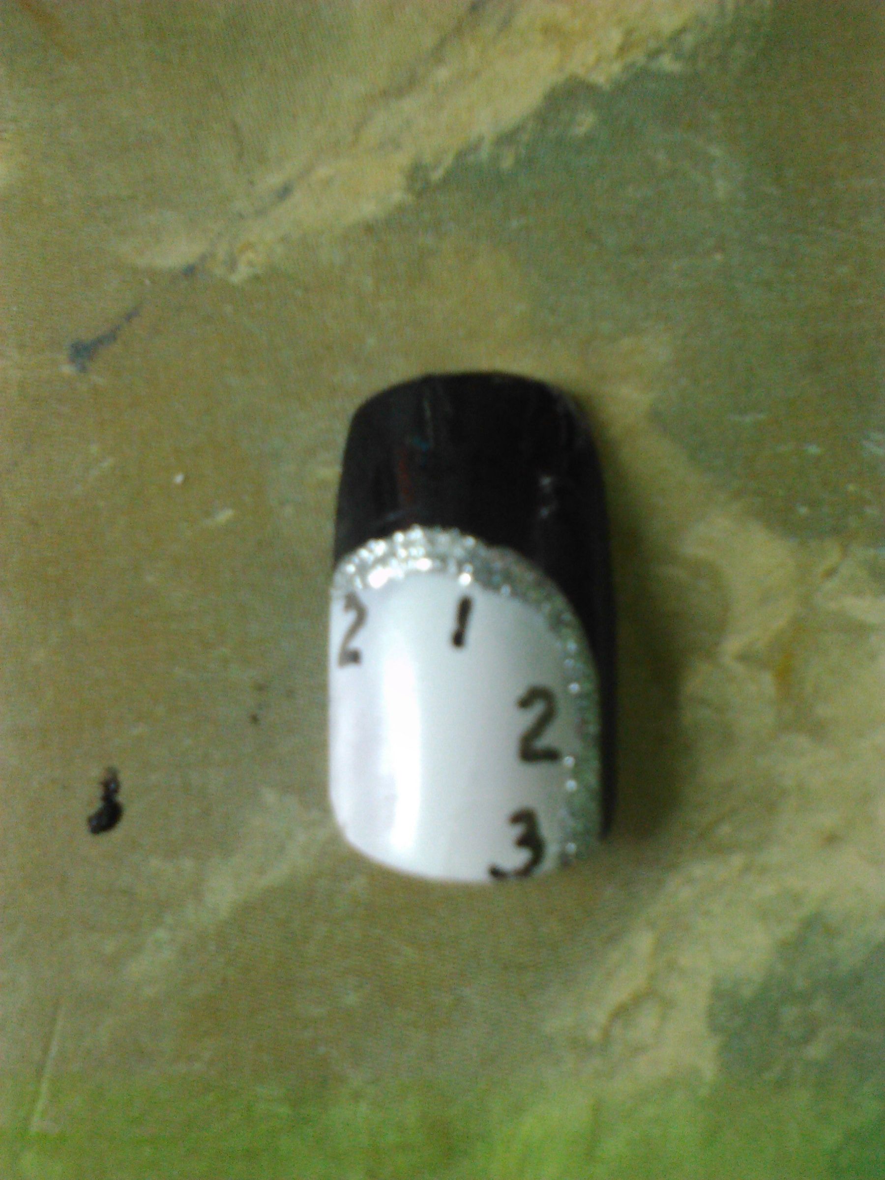 How to Make Clock Nail Art : 5 Steps - Instructables