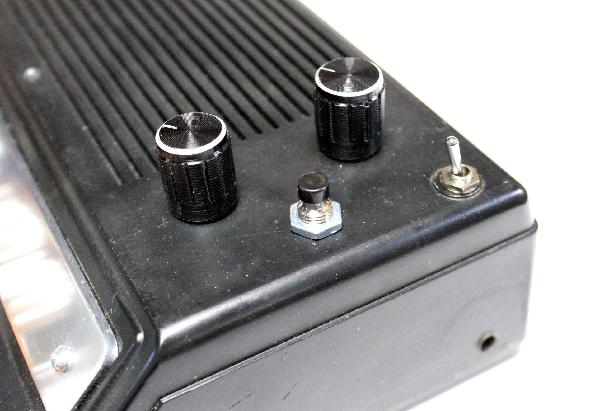Dub Siren Synth - 555 Timers : 14 Steps (with Pictures) - Instructables