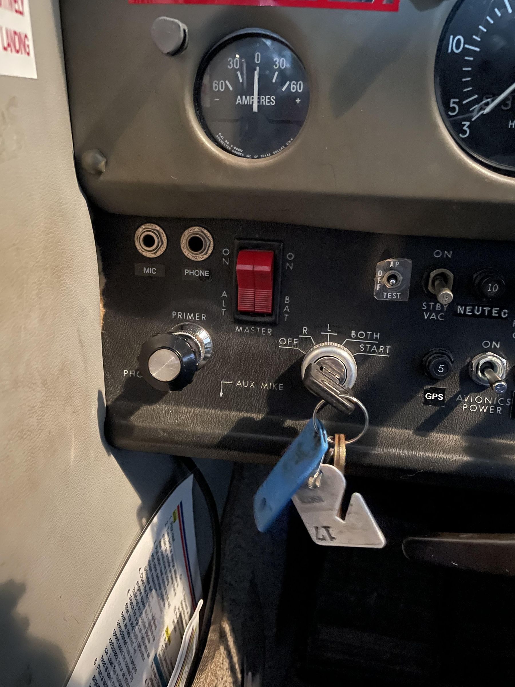 How to Start a Cessna 172 : 10 Steps - Instructables