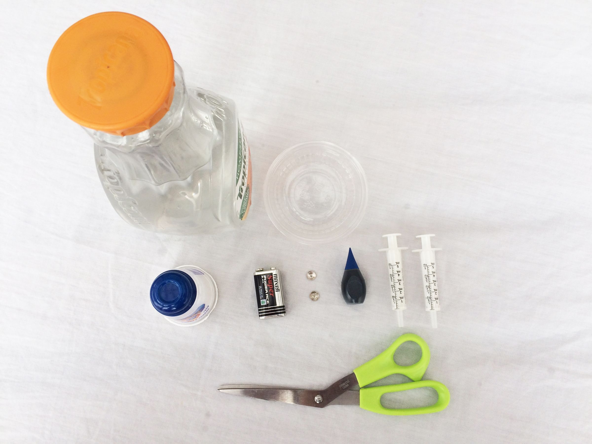 Splitting Water the Easy Way : 5 Steps (with Pictures) - Instructables