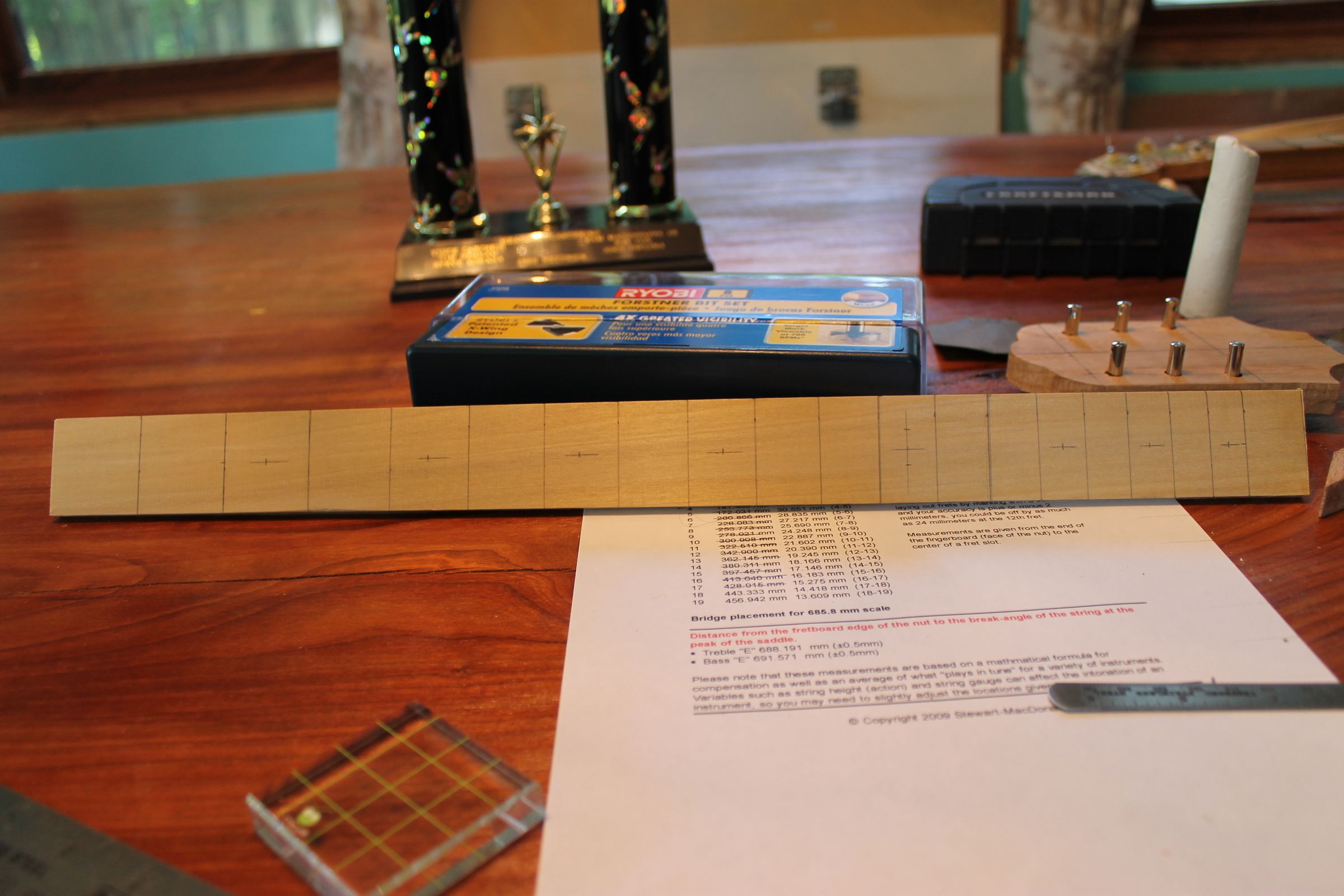 Awesome Cigar Box Dulcimer : 14 Steps (with Pictures) - Instructables