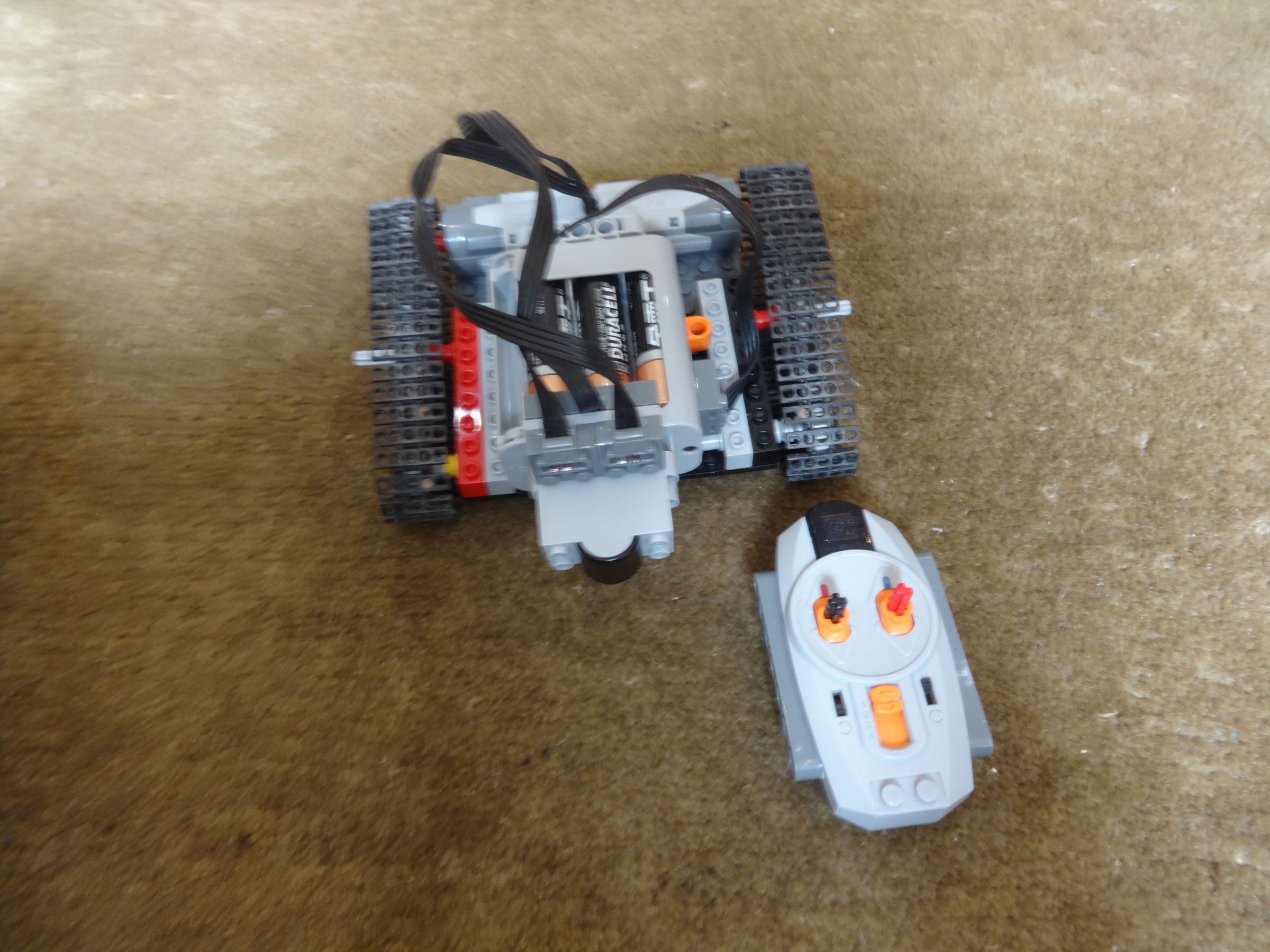 Lego Rc Tank : 18 Steps - Instructables